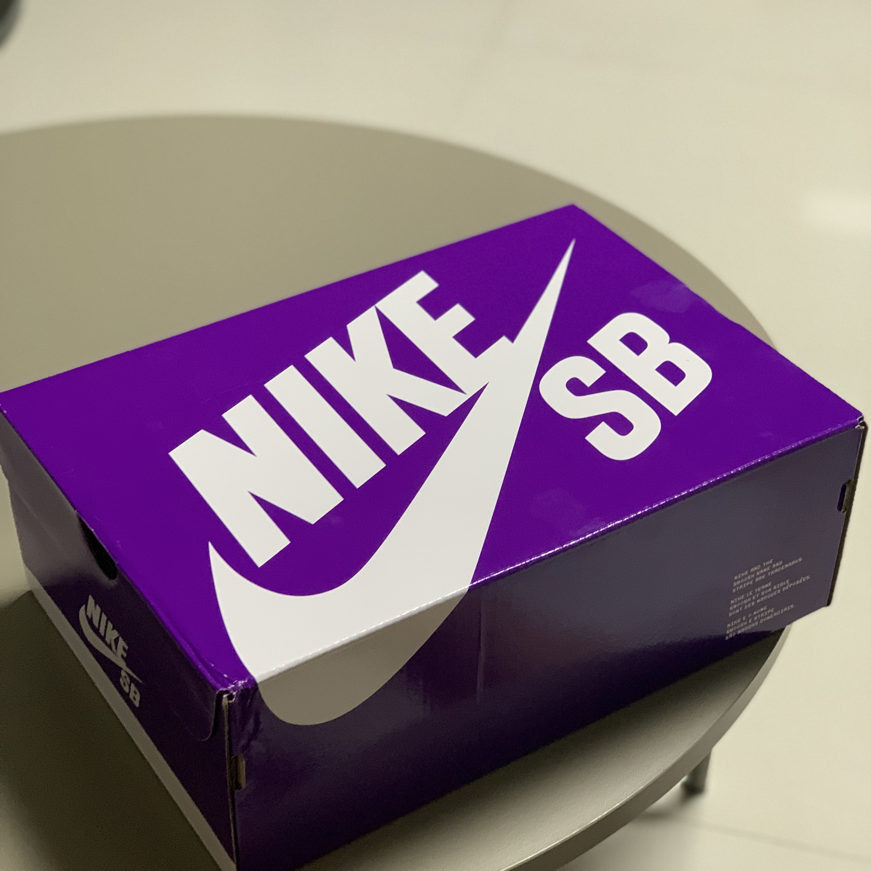 shoeseseses (@shoes_luv_v) 님의 게시물 | KREAM