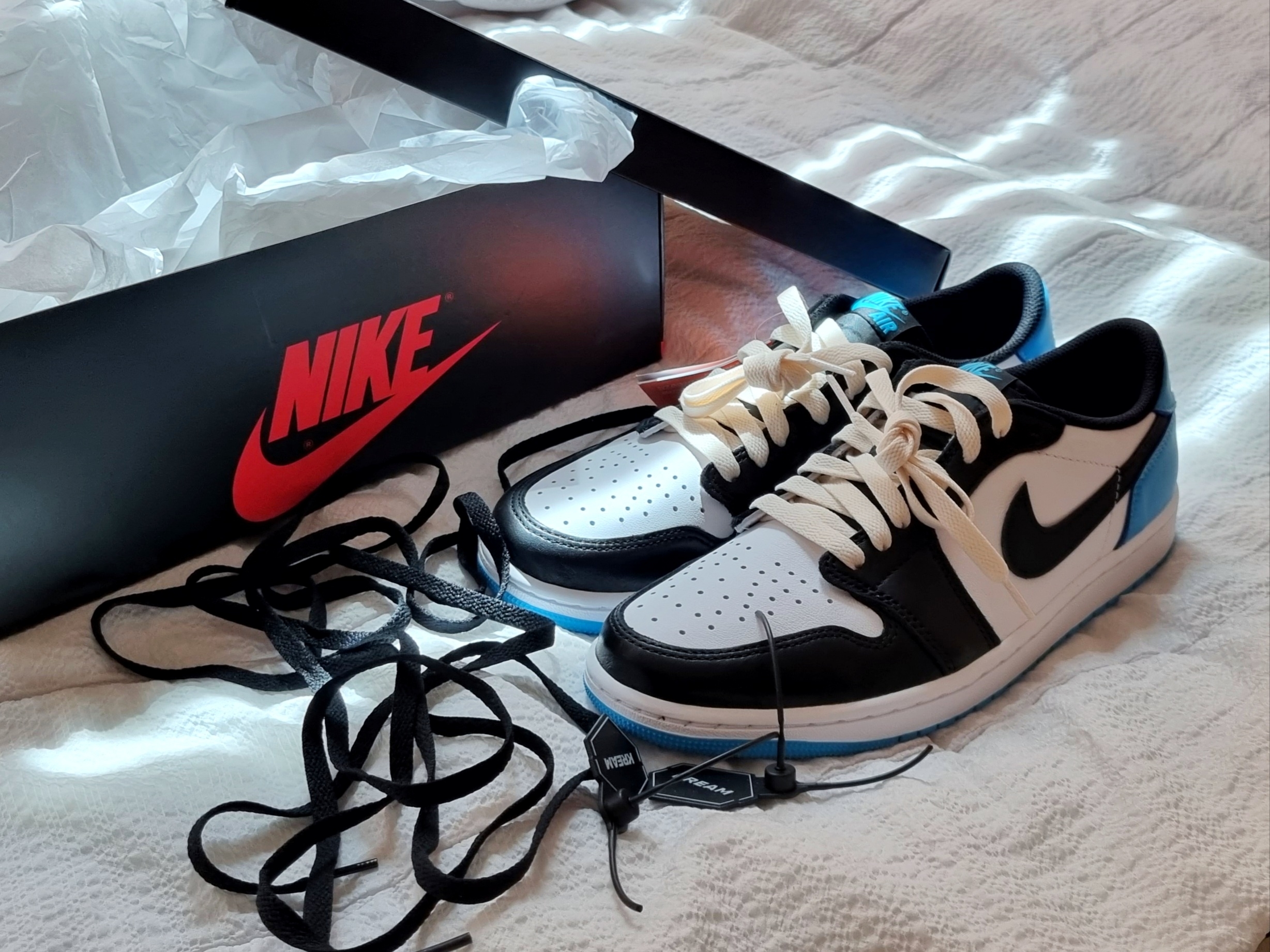 270mm (@us9size) 님의 게시물 | KREAM