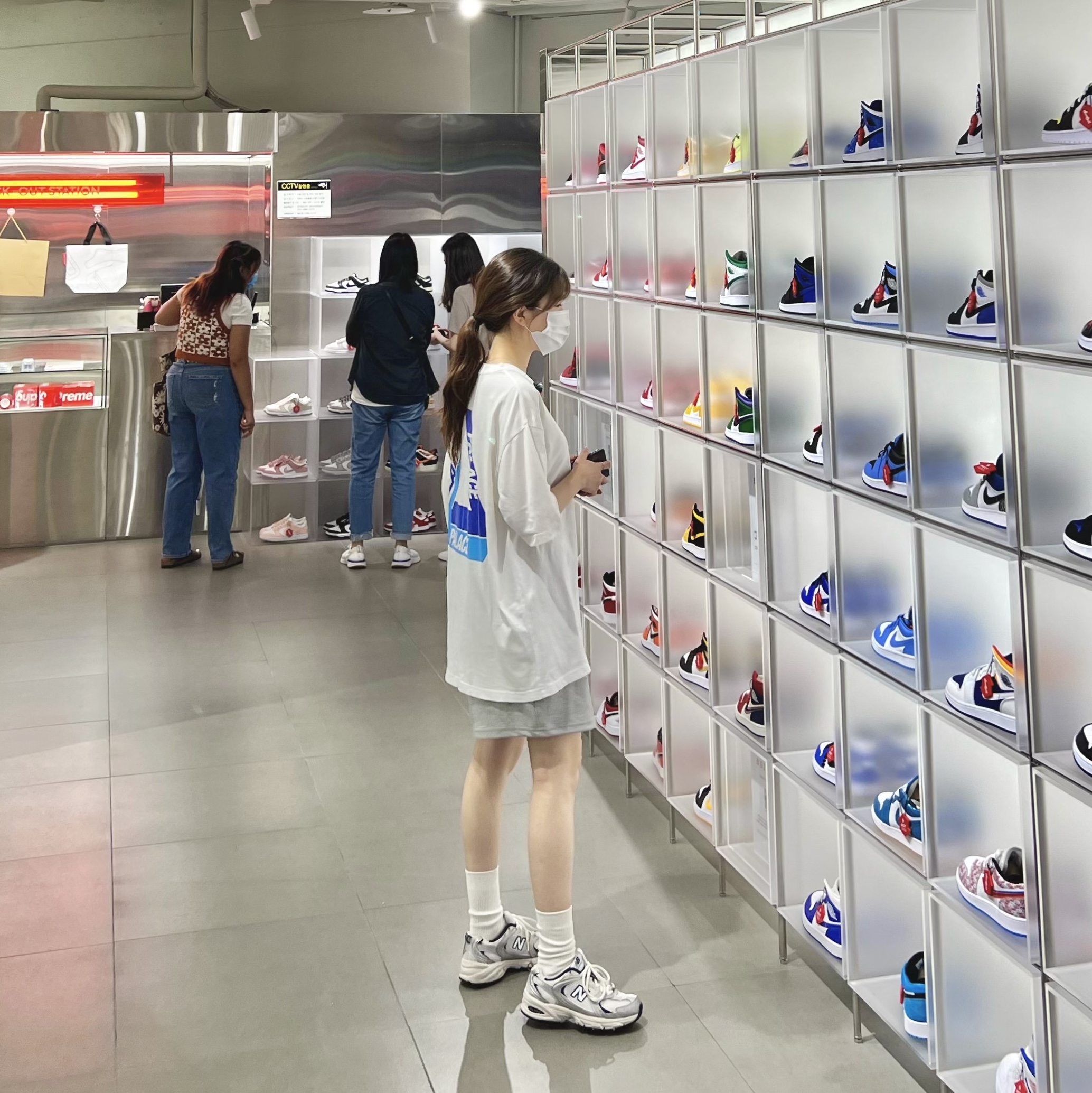 이구름 (@2gureum) 님의 게시물 | KREAM