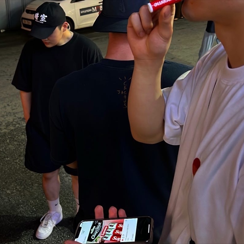 신 규 (@god_gyu) 님의 게시물 | KREAM