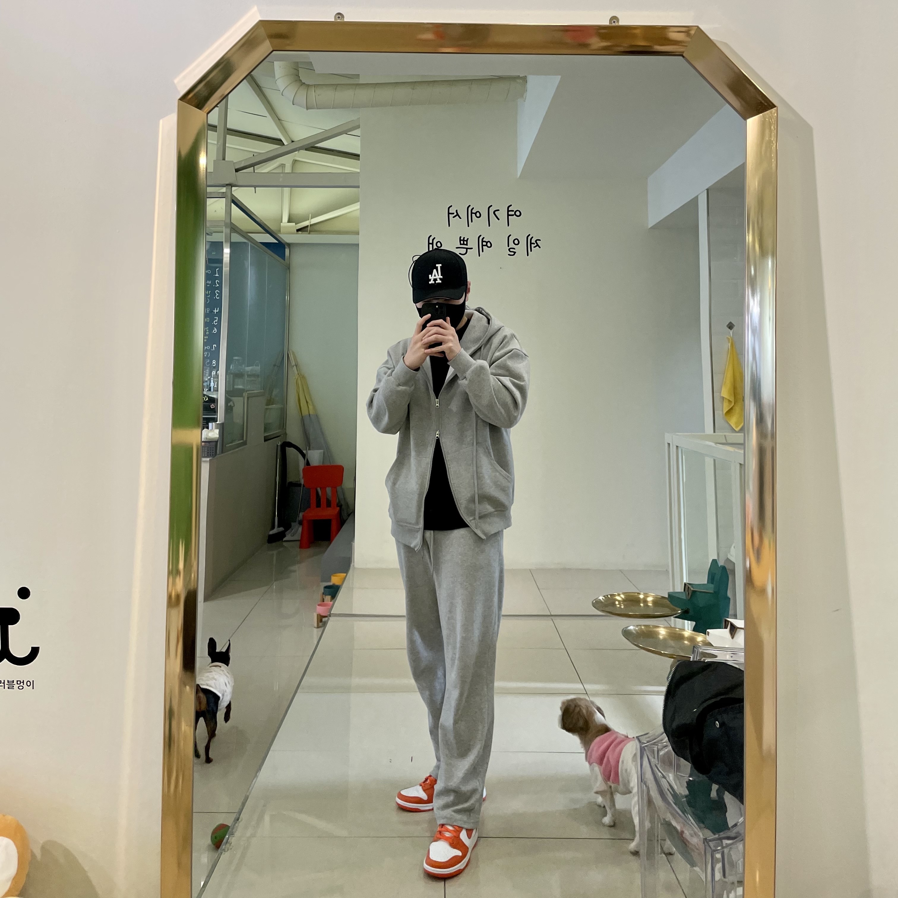 tij013 (@alone_brighten) 님의 게시물 | KREAM