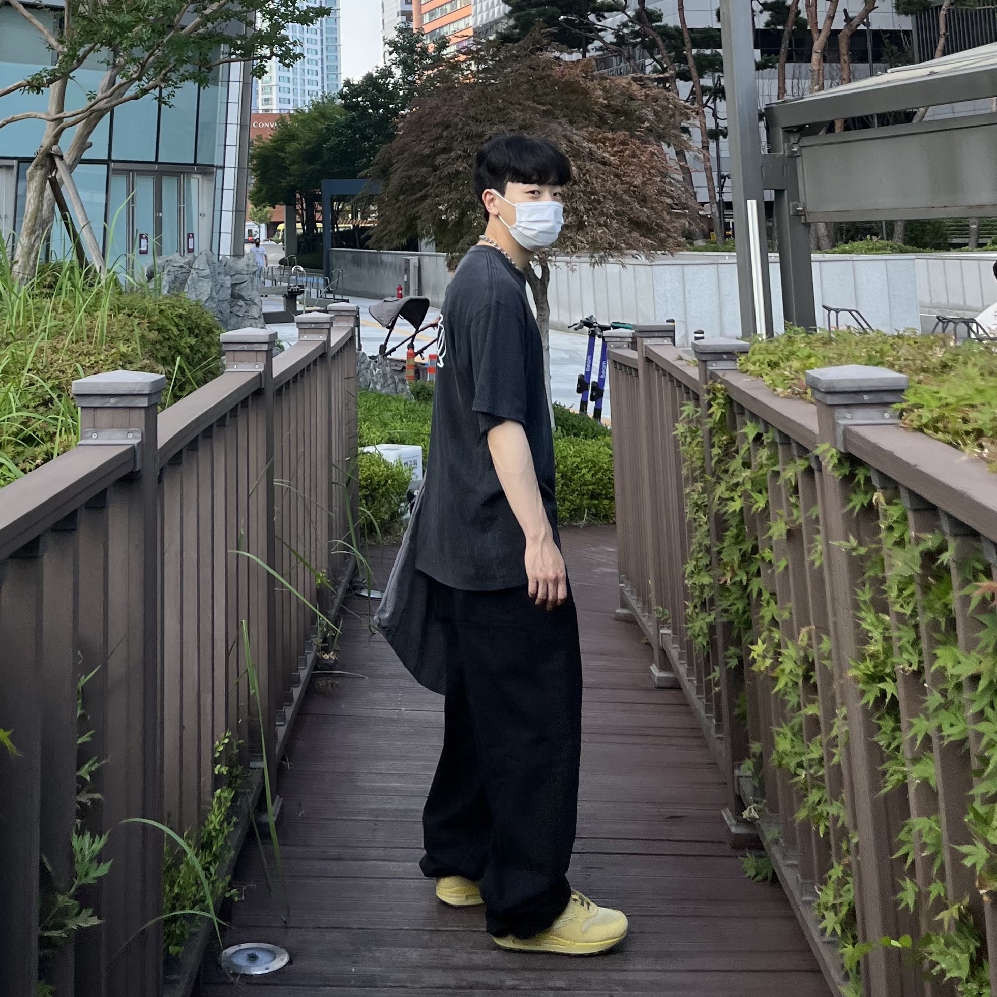 (@qlsdnchl) 님의 게시물 | KREAM