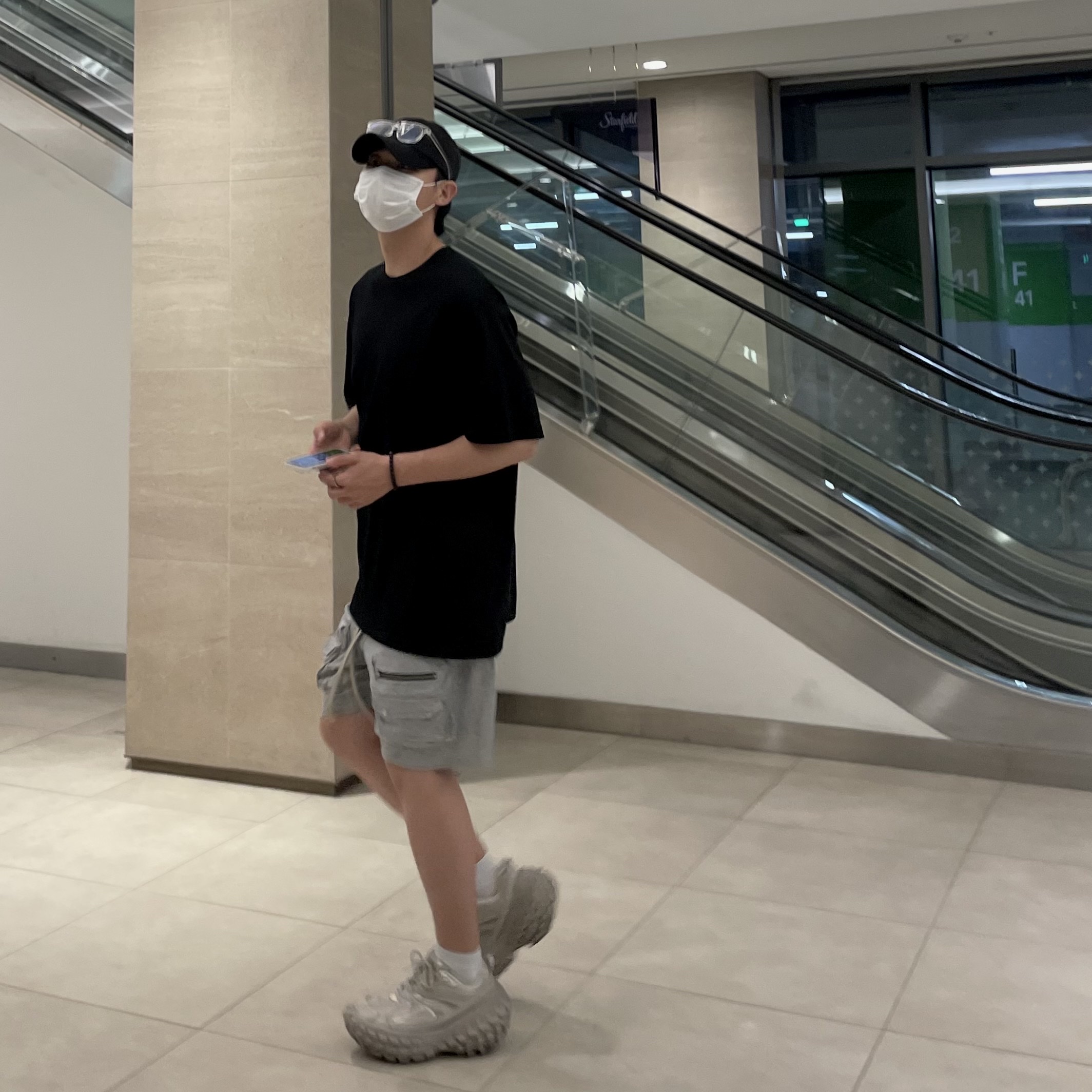 👀 (@kyun_222) 님의 게시물 | KREAM