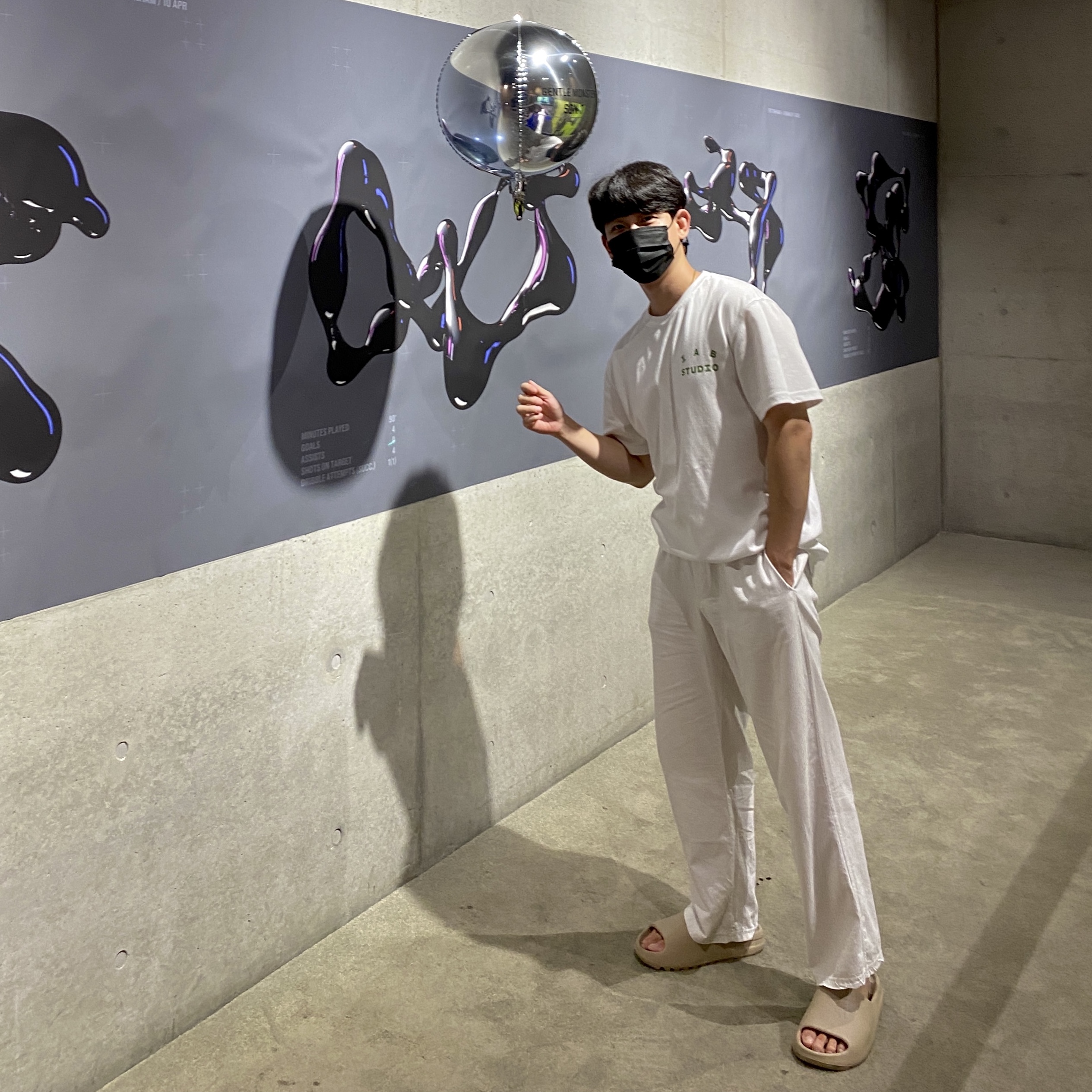 곰탱이 (@hun.__.2) 님의 게시물 | KREAM