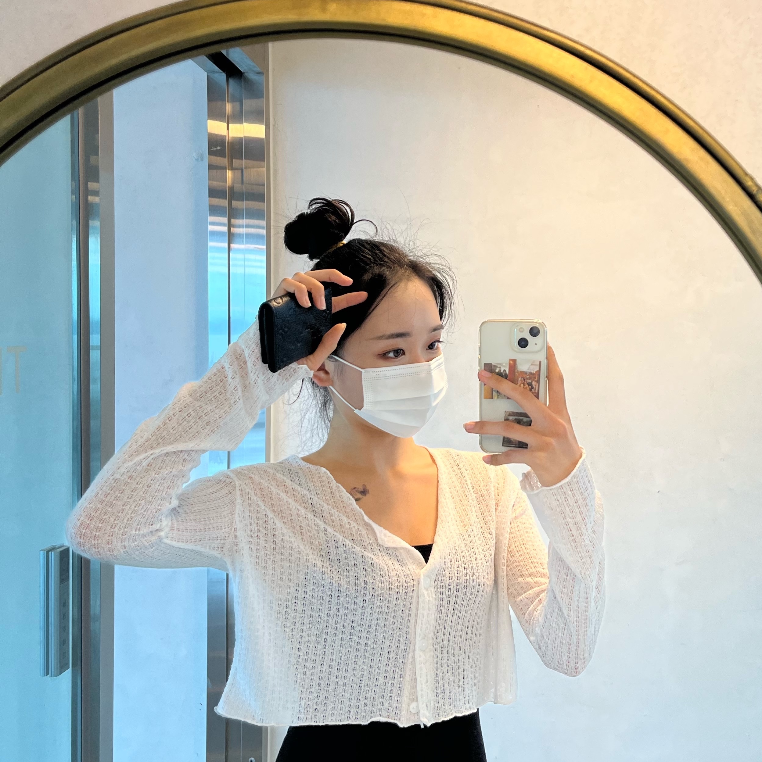 지예 (@j_i____y_e) 님의 게시물 | KREAM