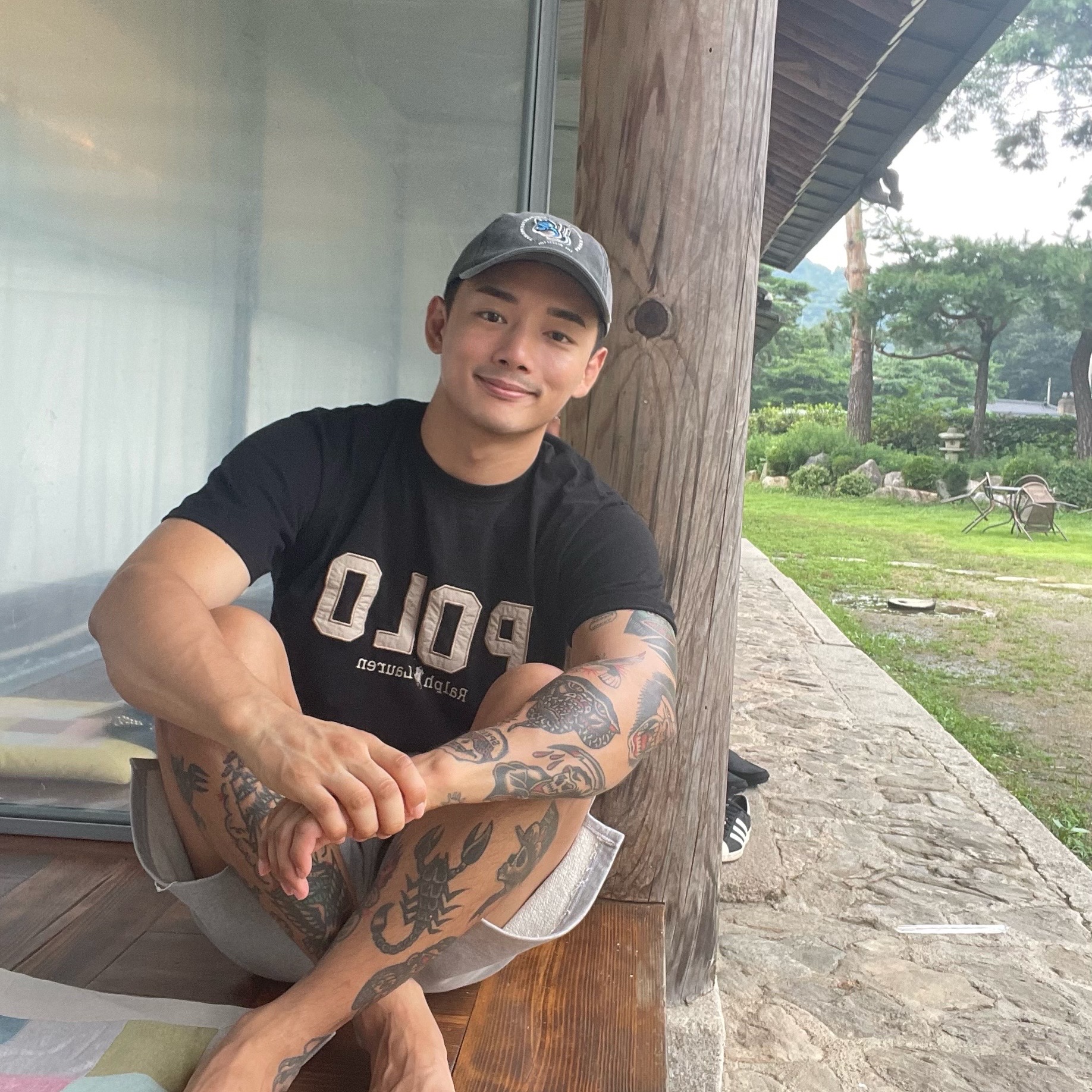 인스타 in__out__ (@jiujittero) 님의 게시물 | KREAM