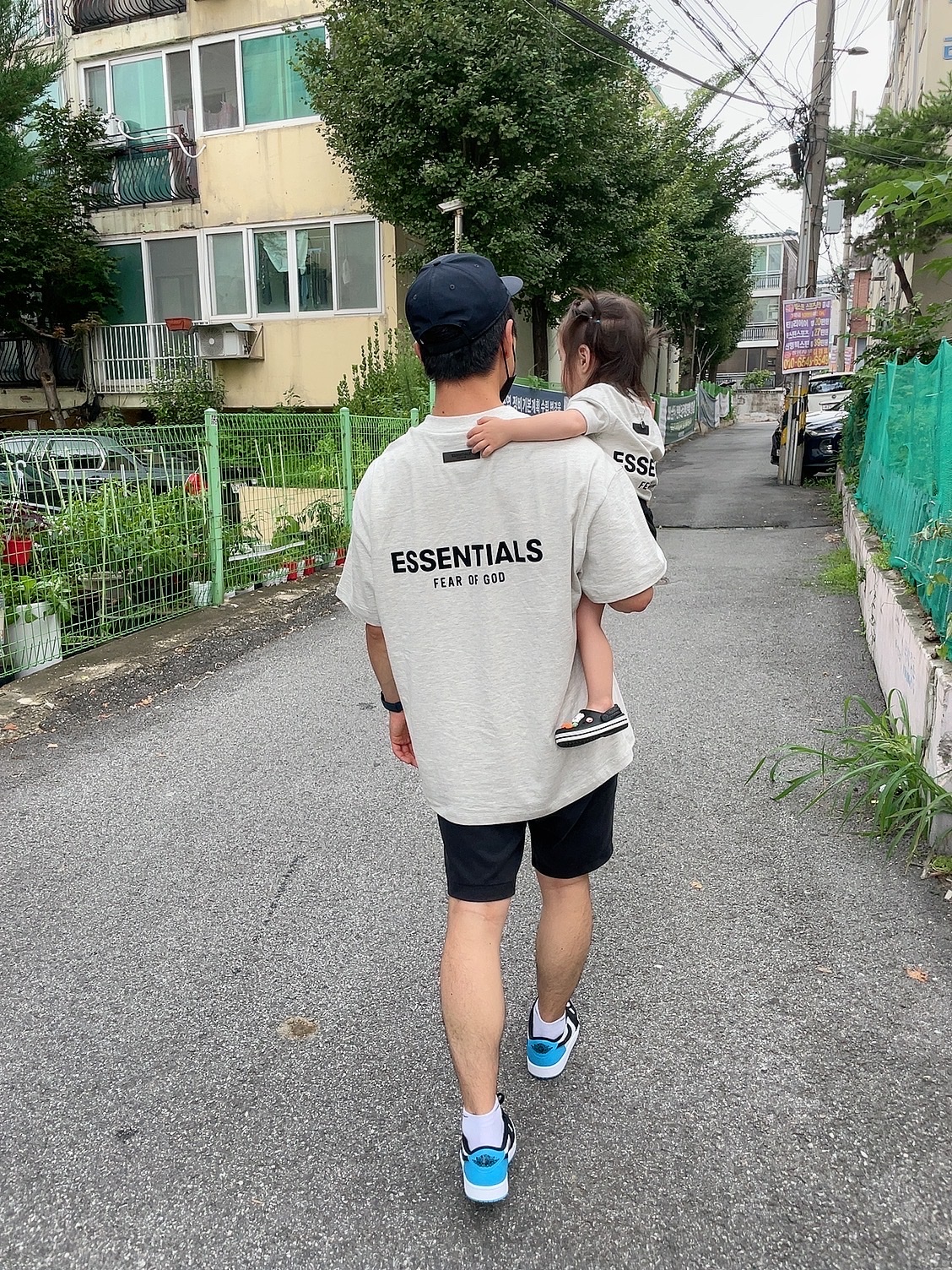 시온 (@zion_) 님의 게시물 | KREAM