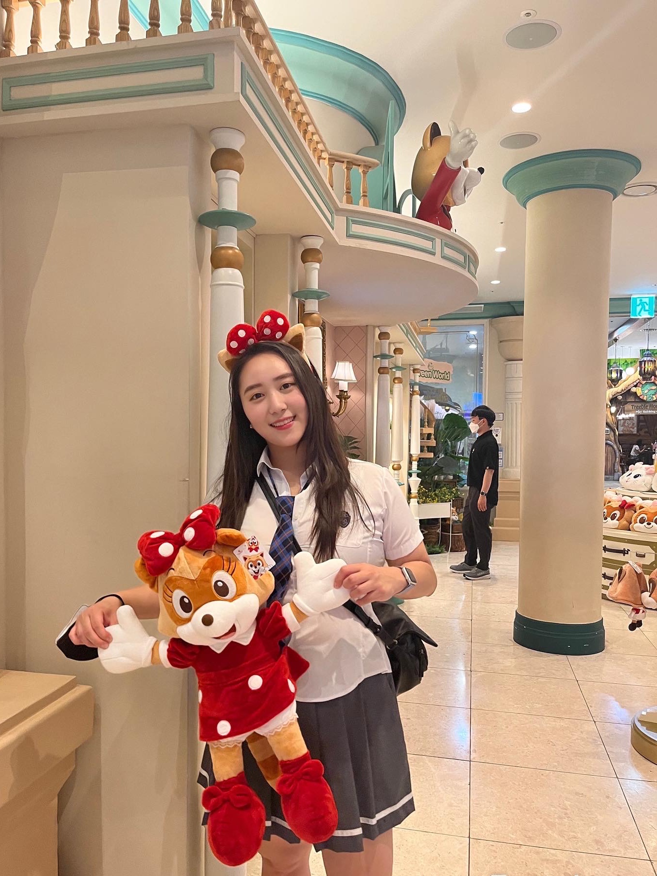 전지연 (@plus_jy) 님의 게시물 | KREAM