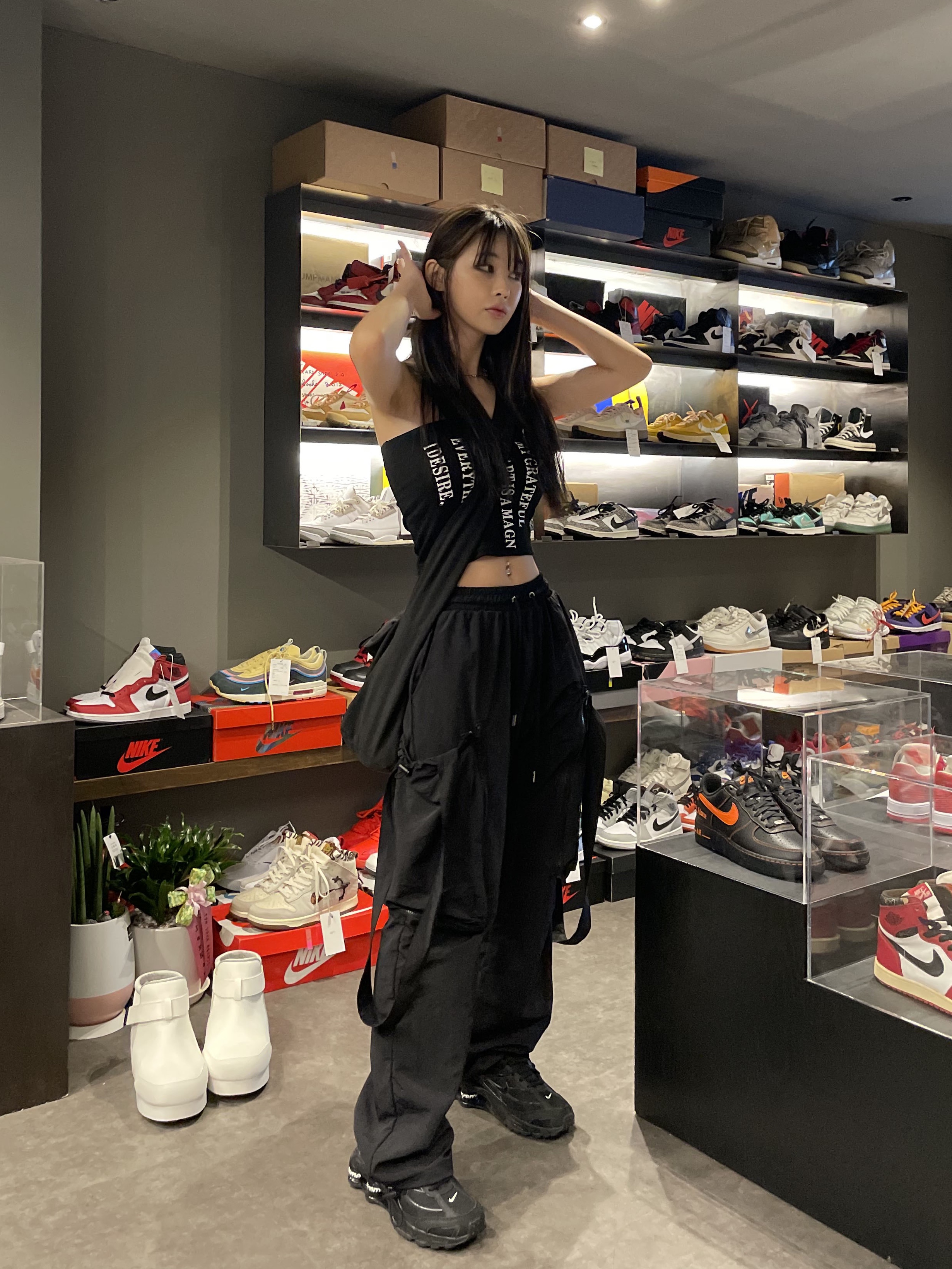 (@_hj1114) 님의 게시물 | KREAM