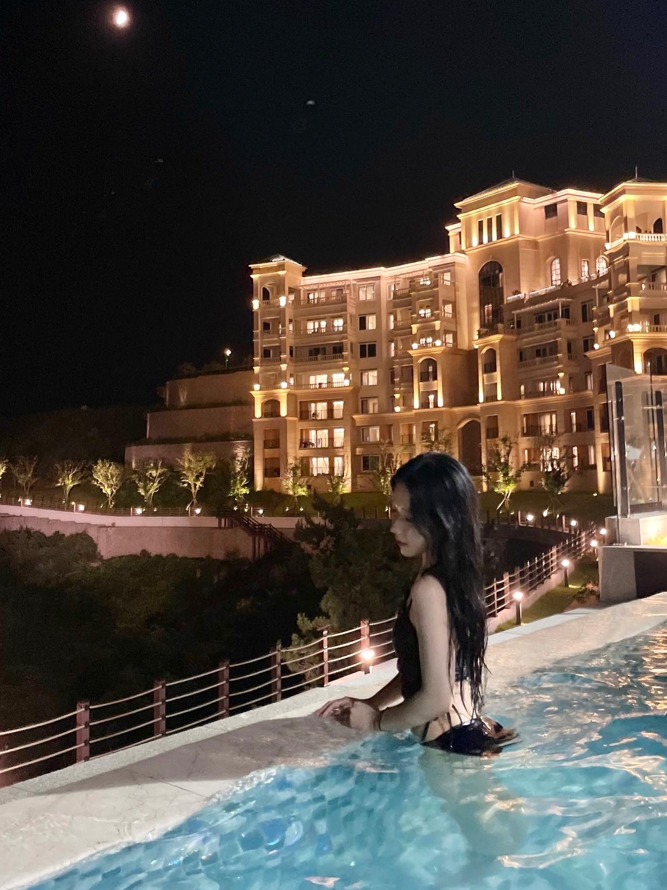 으진 (@elf_uijin) 님의 게시물 | KREAM