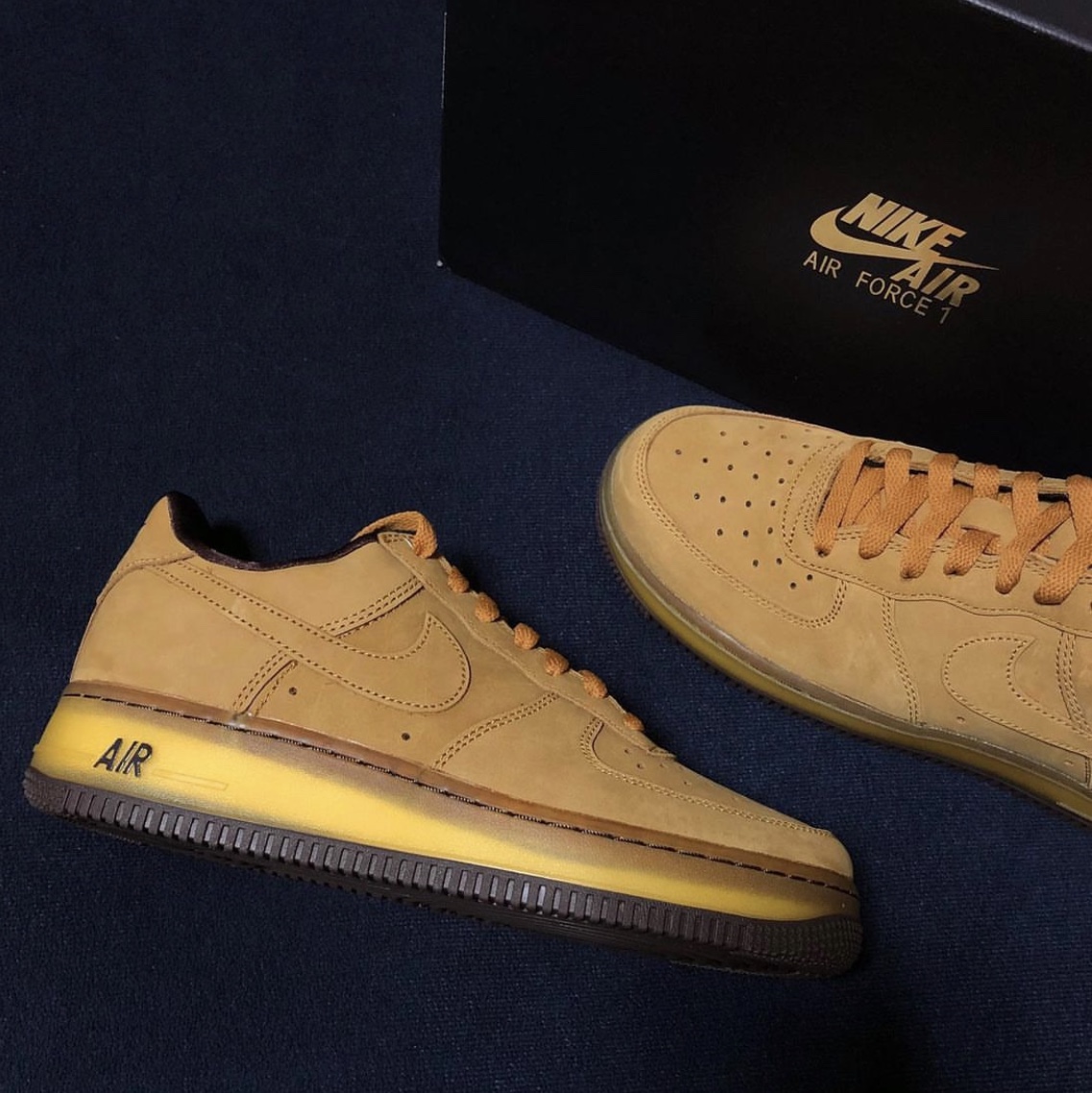 (@_min__e_) 님의 게시물 | KREAM