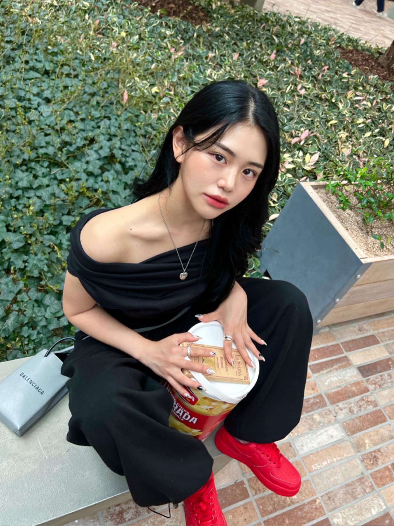 (@cutie_sexy_...) 님의 게시물 | KREAM