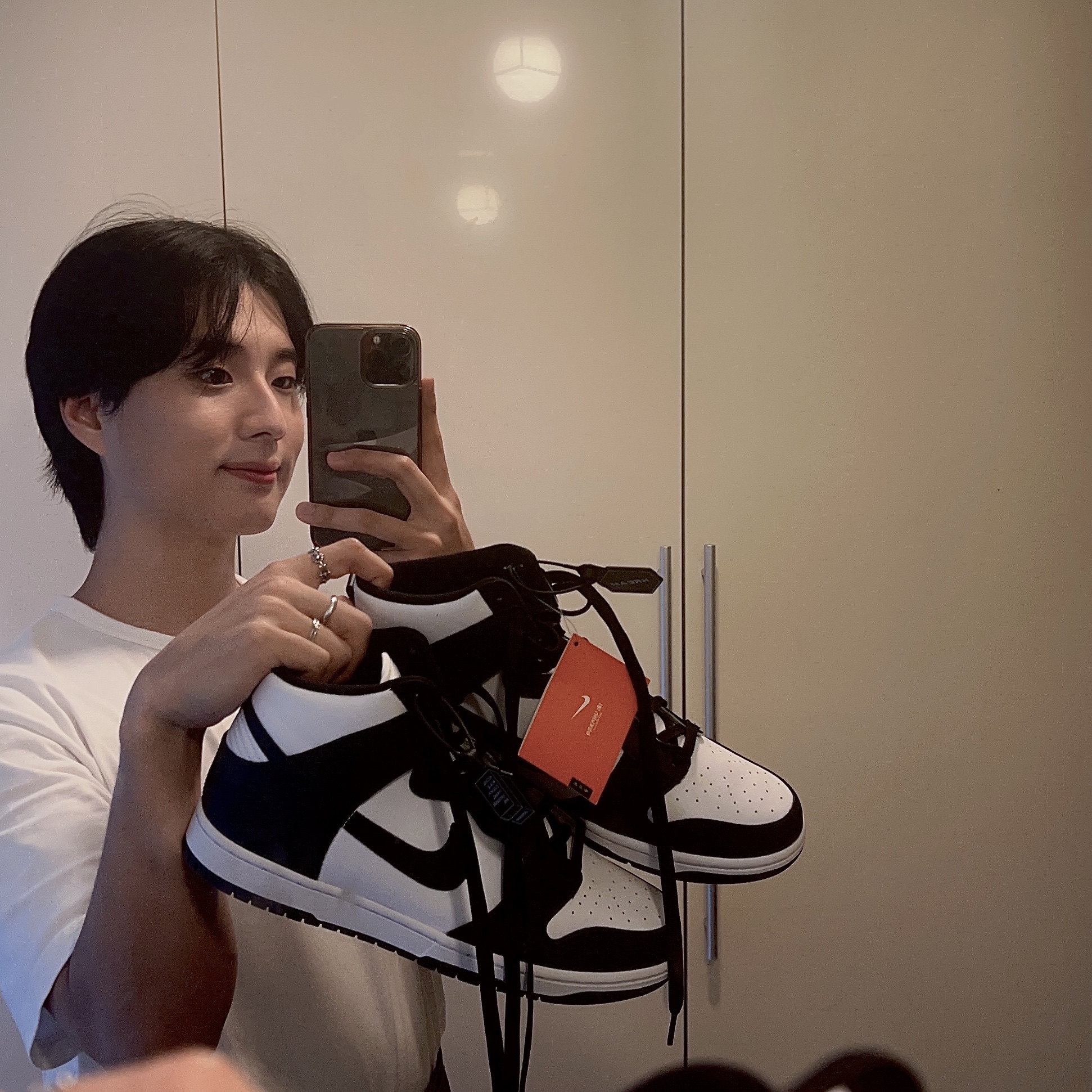 재훈 (@some_time_10) 님의 게시물 | KREAM