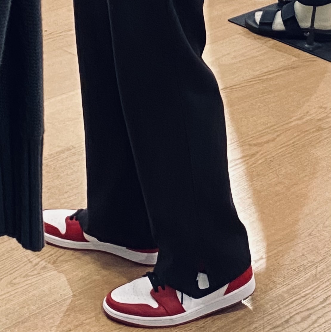 (@hw_gh_ji) 님의 게시물 | KREAM