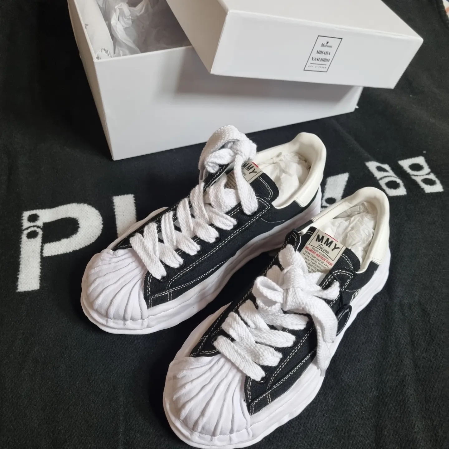 공대생 (@hx__kim) 님의 게시물 | KREAM