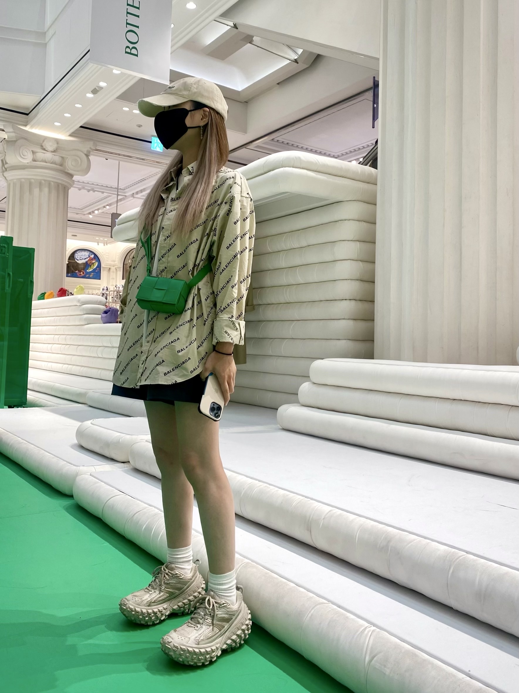 황희영 (@hee_02) 님의 게시물 | KREAM