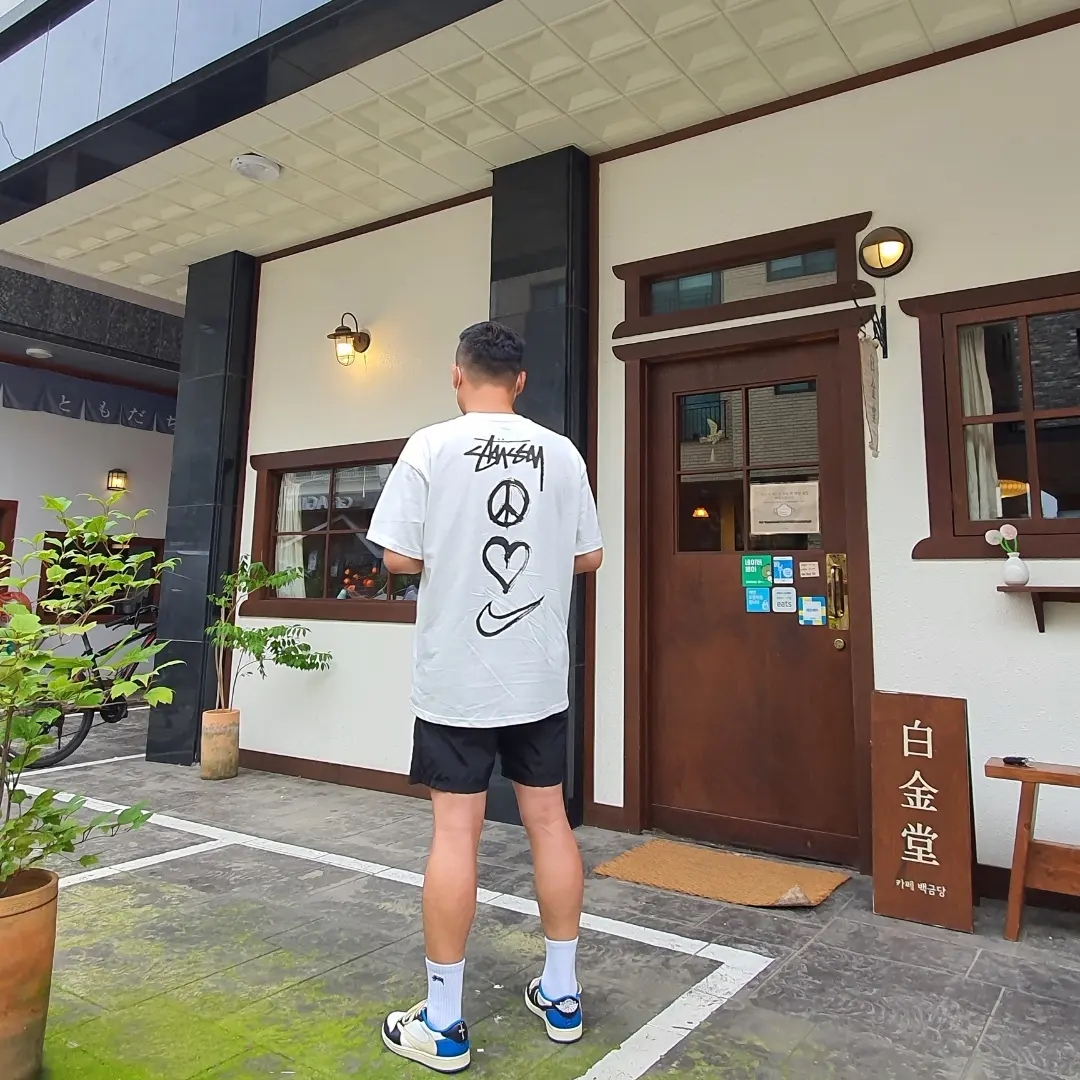 instagram ... (@firedog) 님의 게시물 | KREAM