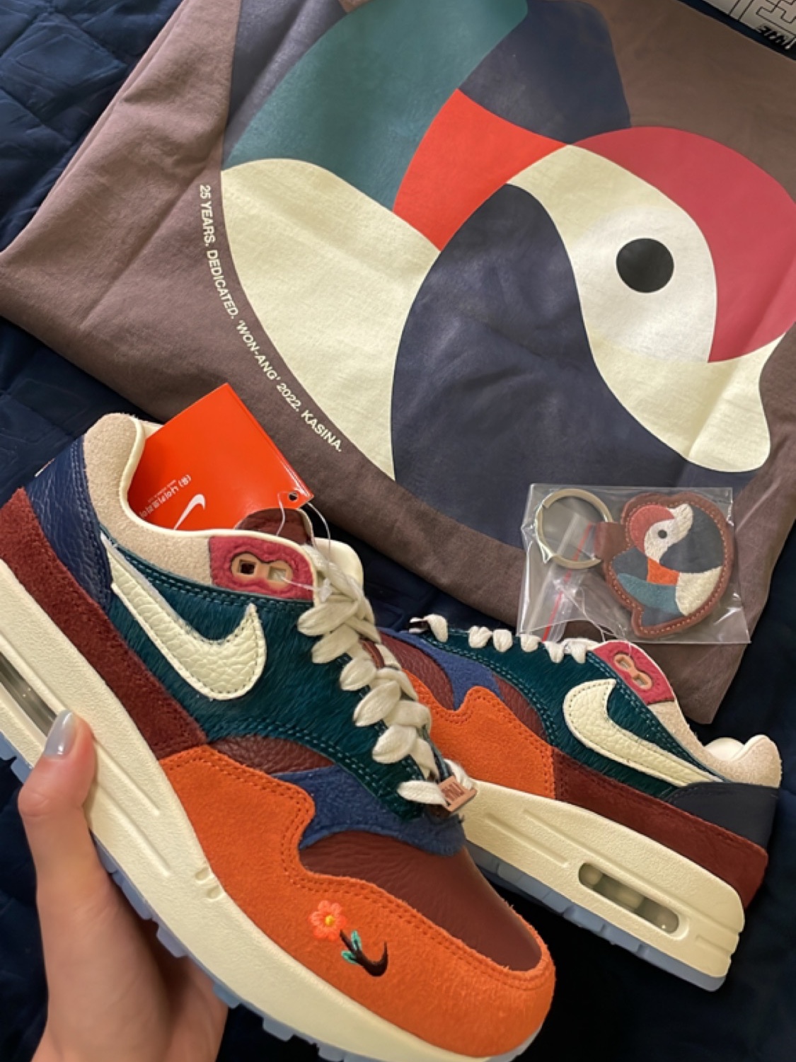 윾나륵 (@yunaruu) 님의 게시물 | KREAM