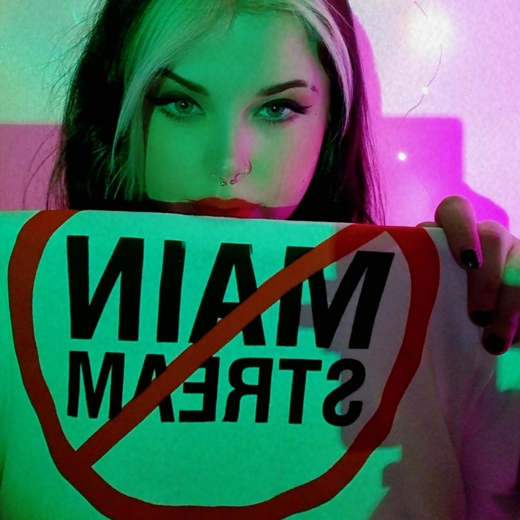 lx (@lxxoo) 님의 게시물 | KREAM