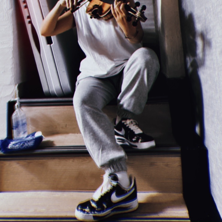 나익희 (@drow_act) 님의 게시물 | KREAM