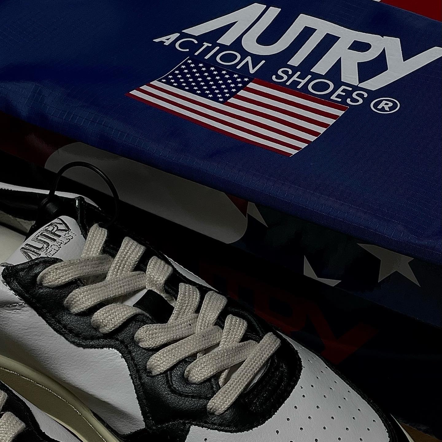 kghhh (@kreamkjh) 님의 게시물 | KREAM