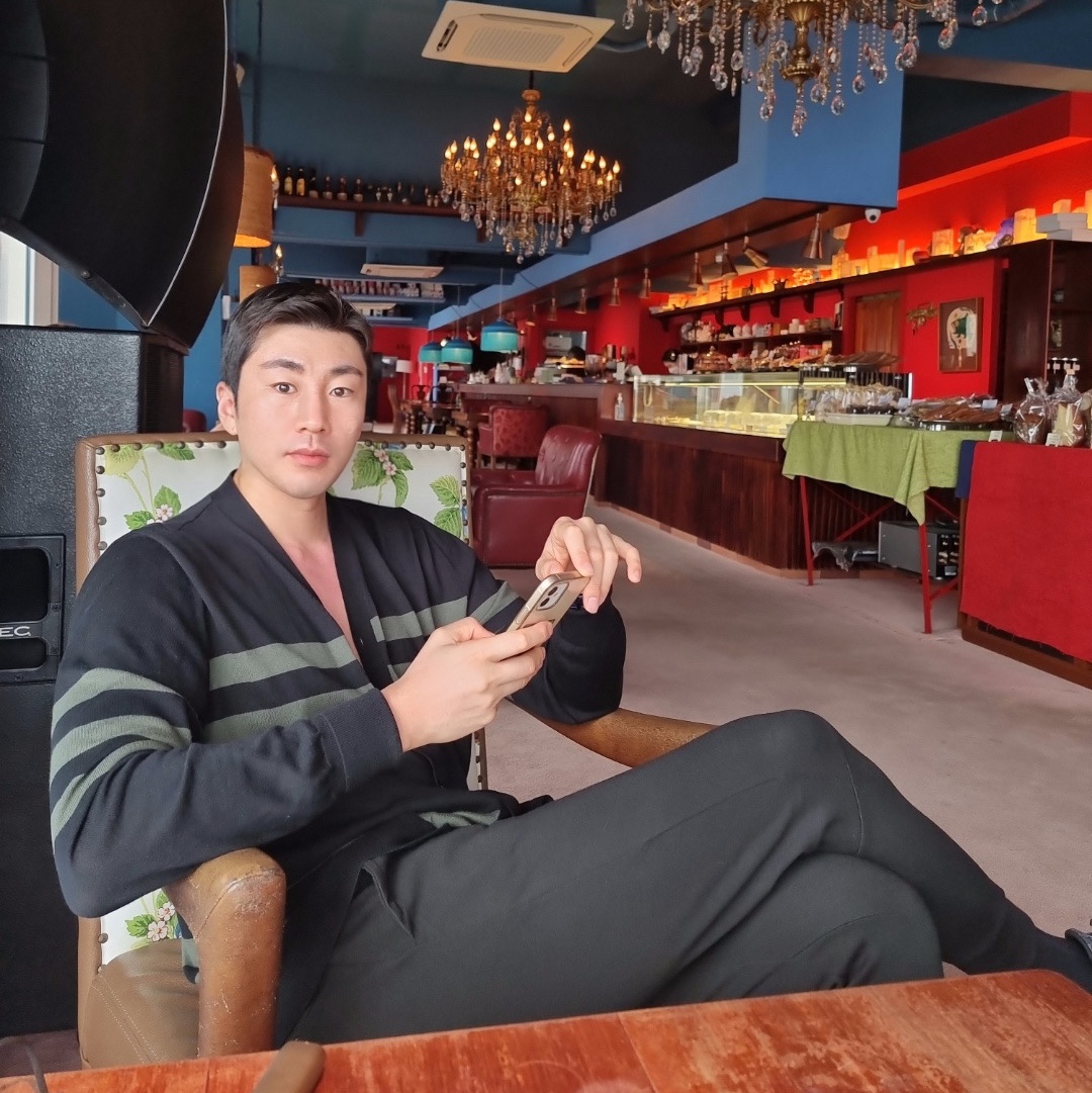 아저씨 (@djcode) 님의 게시물 | KREAM