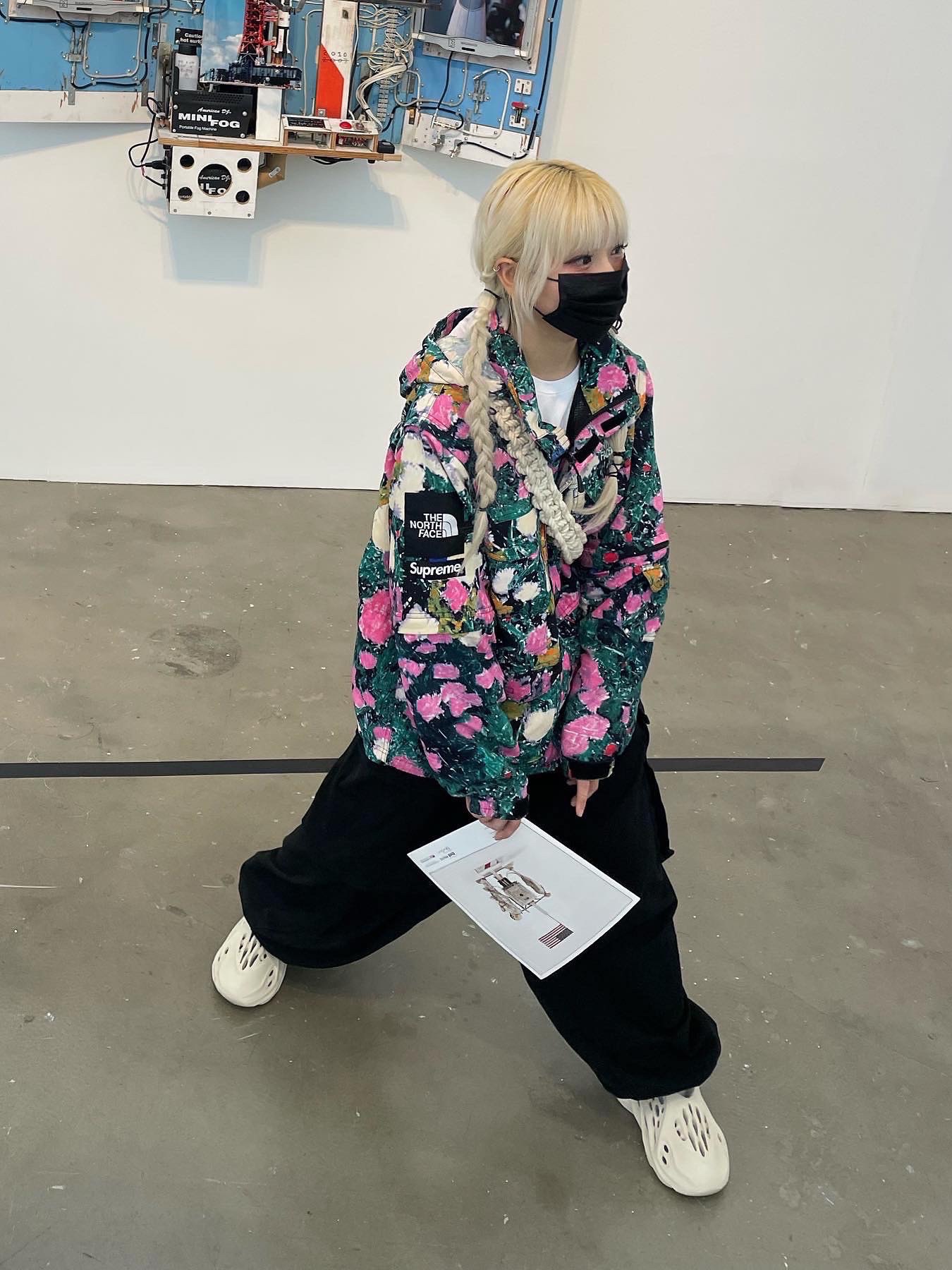 비 (@bee__ss) 님의 게시물 | KREAM