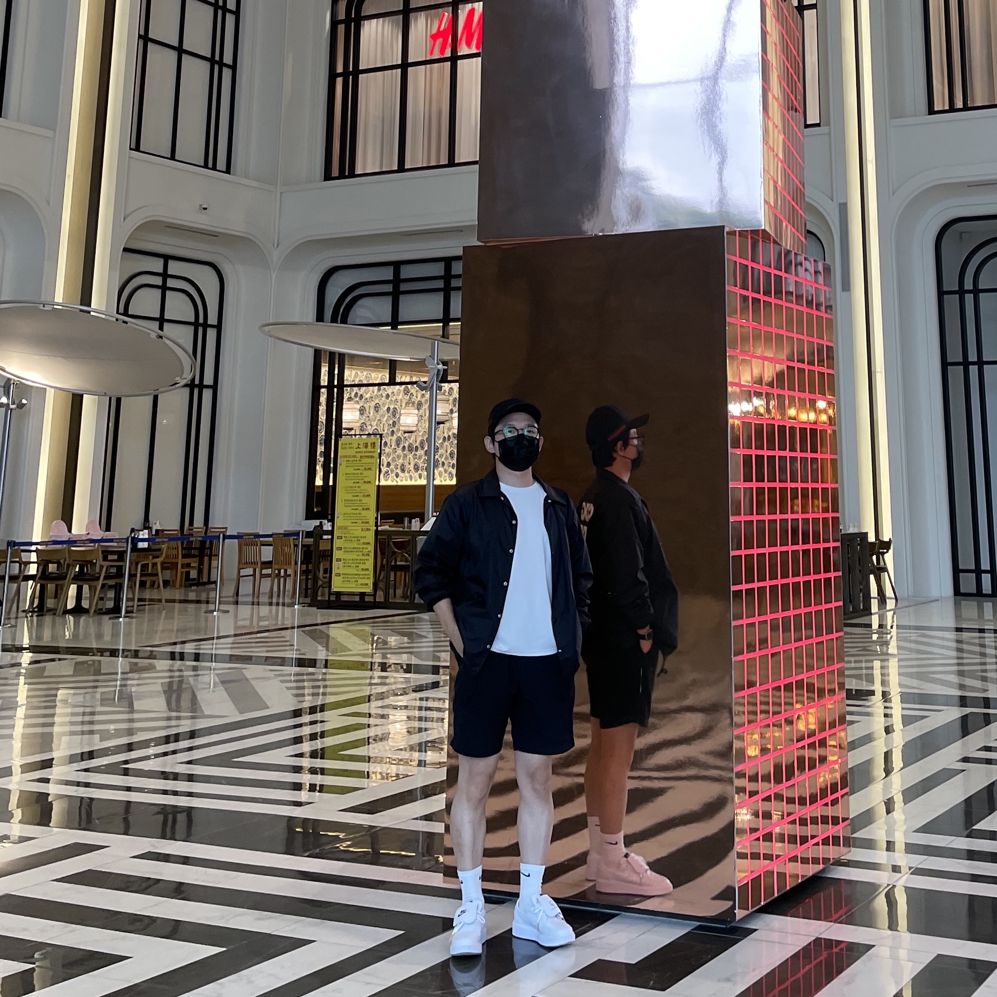 정석 (@orion5) 님의 게시물 | KREAM