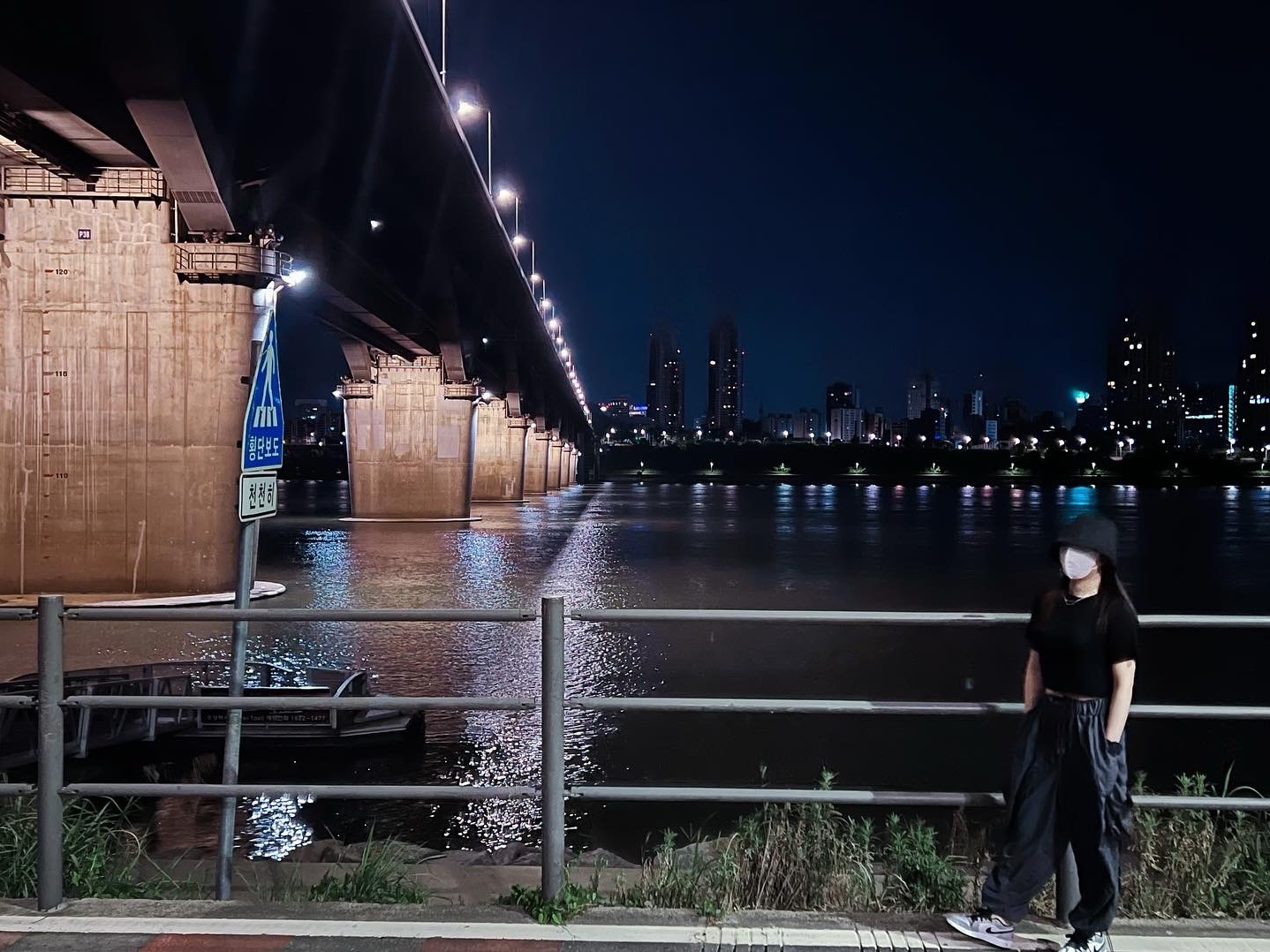 비니 (@bin.s_) 님의 게시물 | KREAM