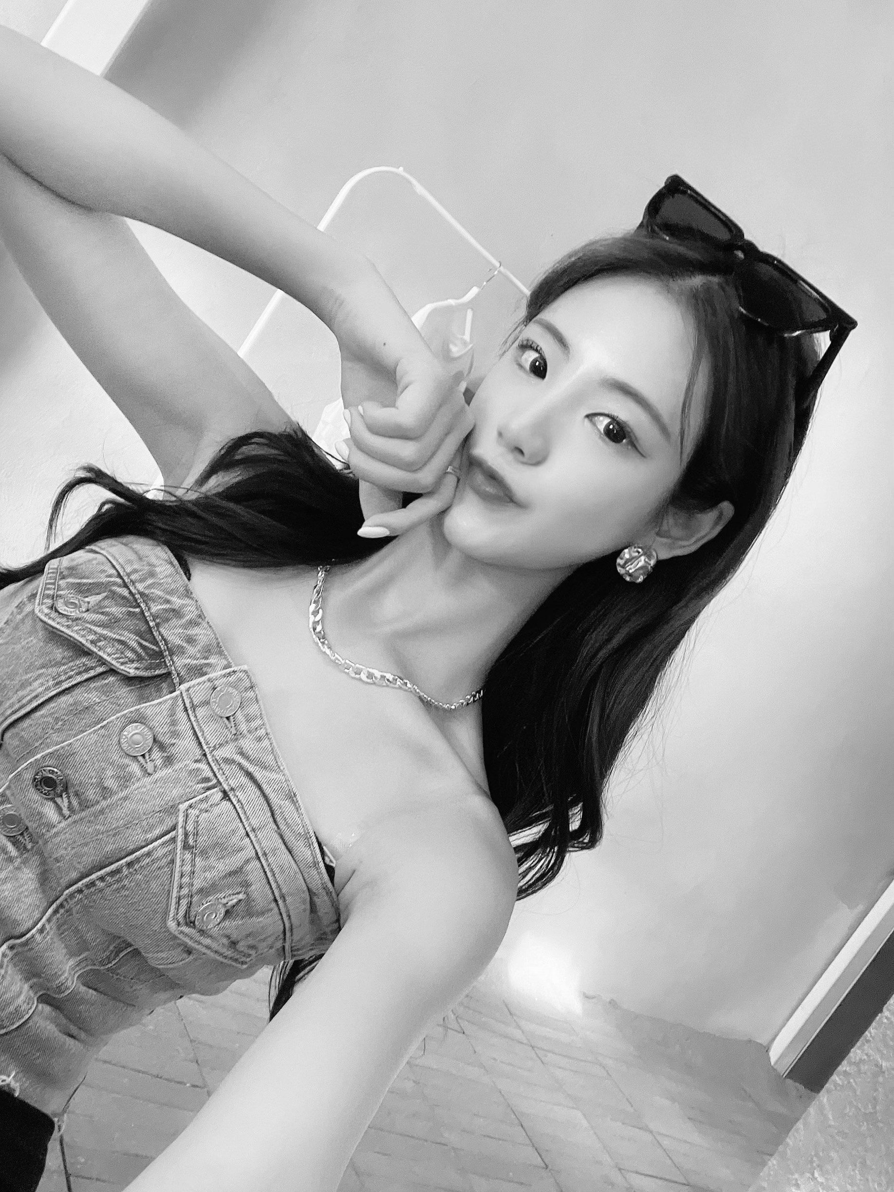 insta : @hai... (@hailey_.hk) 님의 게시물 | KREAM