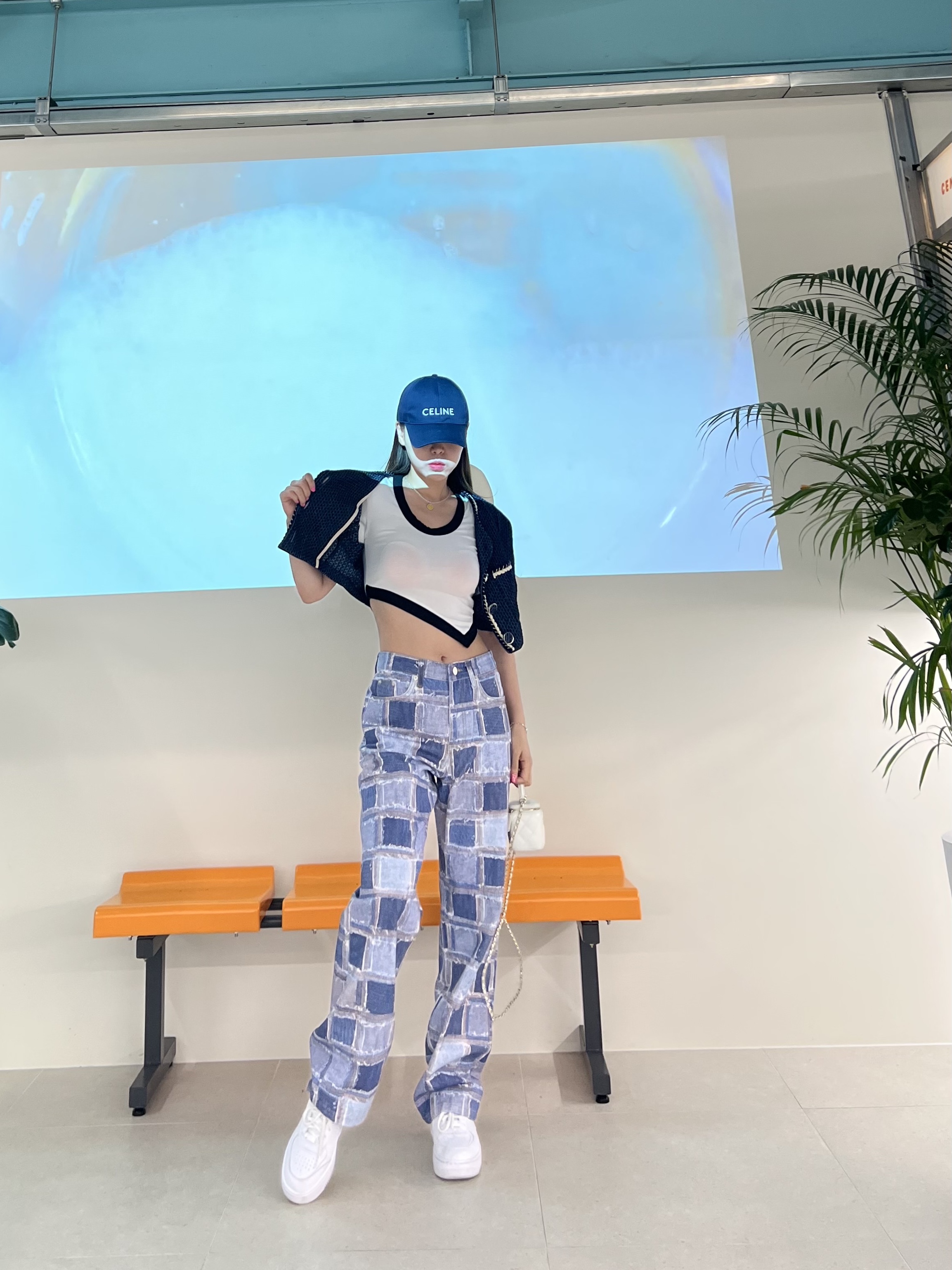 꿀벌이🐝 이지유 (@amelia_v) 님의 게시물 | KREAM