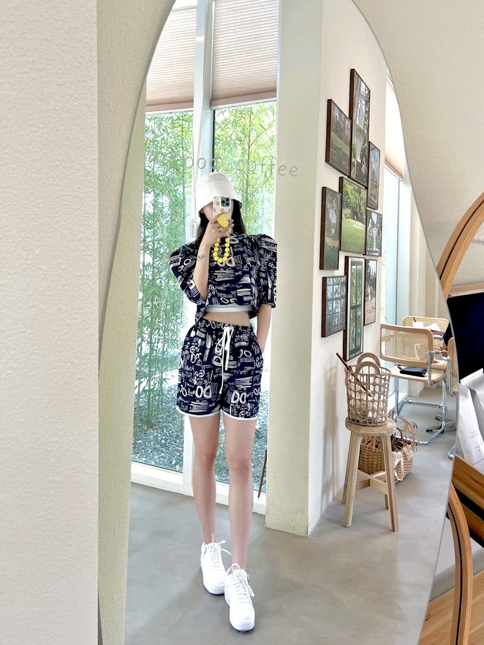 꿀벌이🐝 이지유 (@amelia_v) 님의 게시물 | KREAM