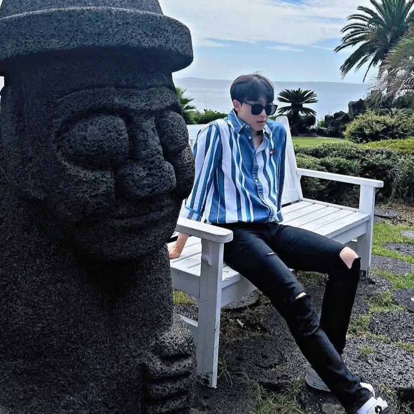 (@w134ah) 님의 게시물 | KREAM