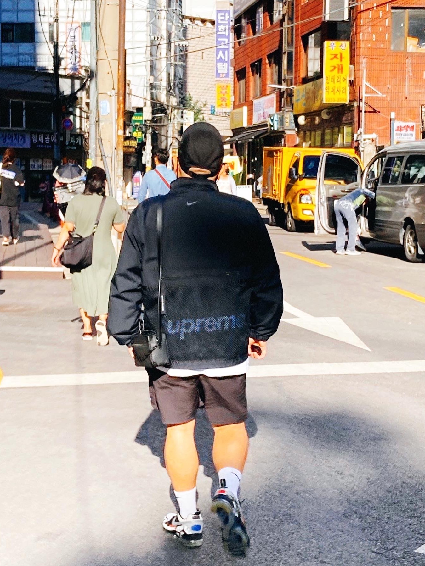 troublemakah (@troublemakah) 님의 게시물 | KREAM