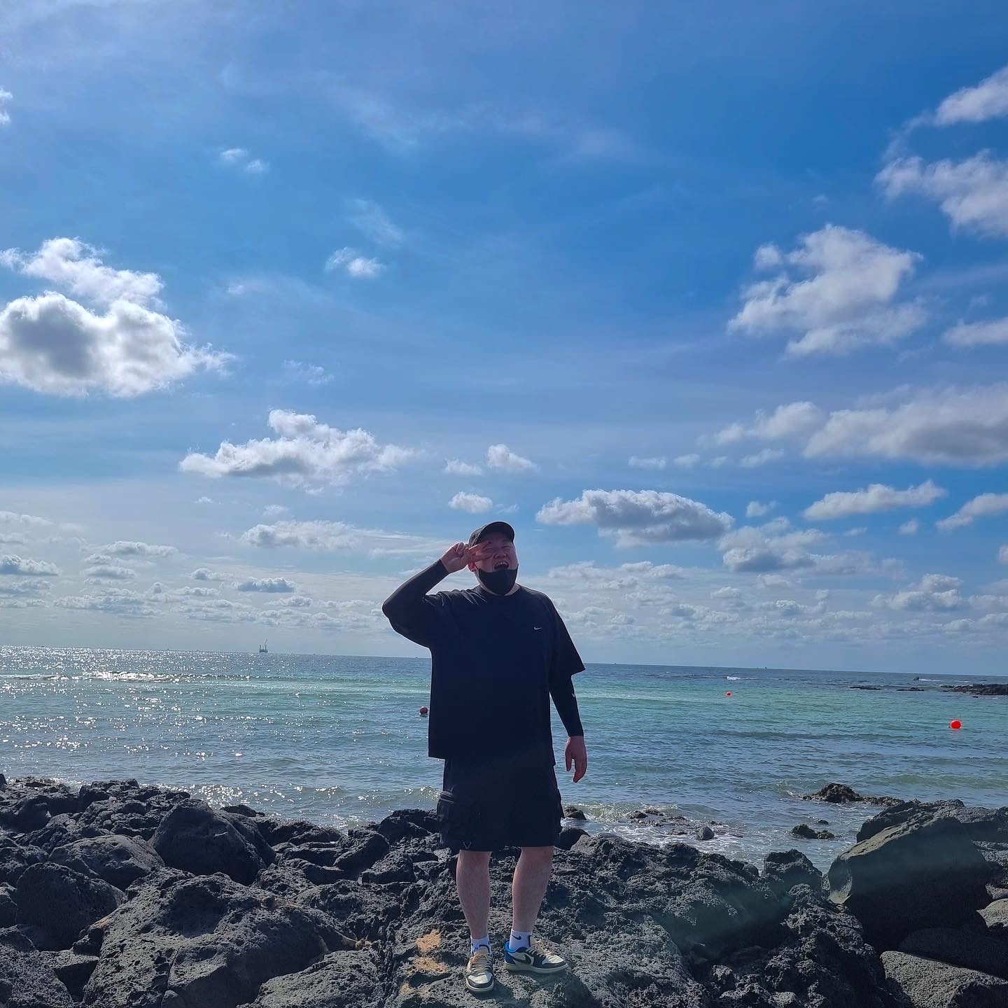 일당백 (@hi._.bye) 님의 게시물 | KREAM