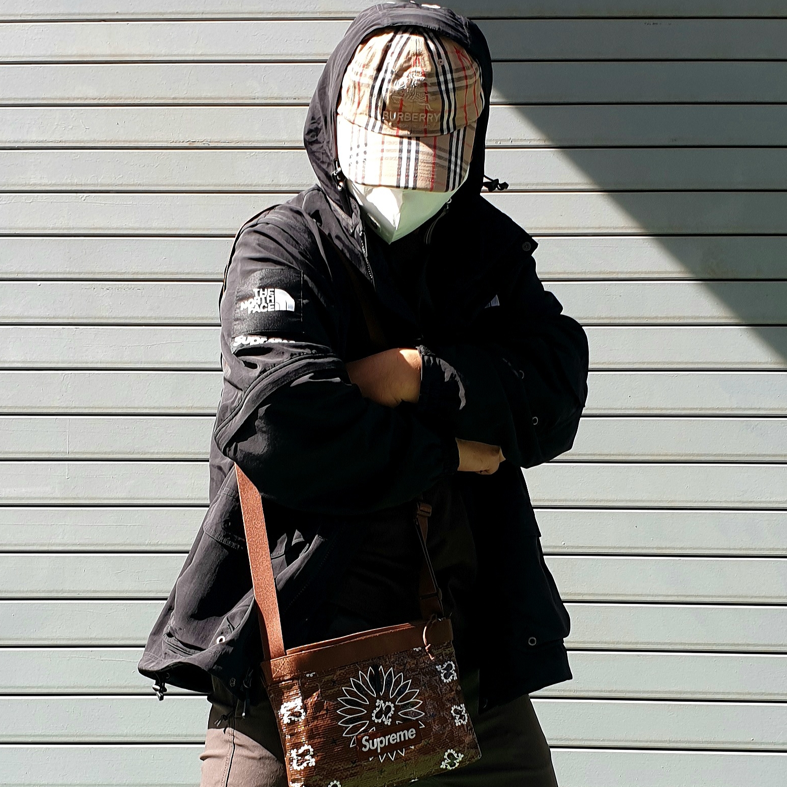 코난 (@_lets_be) 님의 게시물 | KREAM