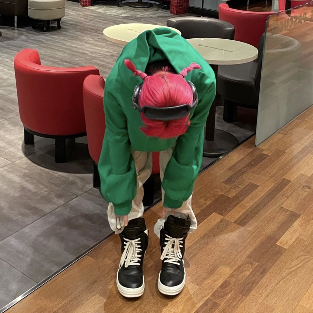 비 (@bee__ss) 님의 게시물 | KREAM