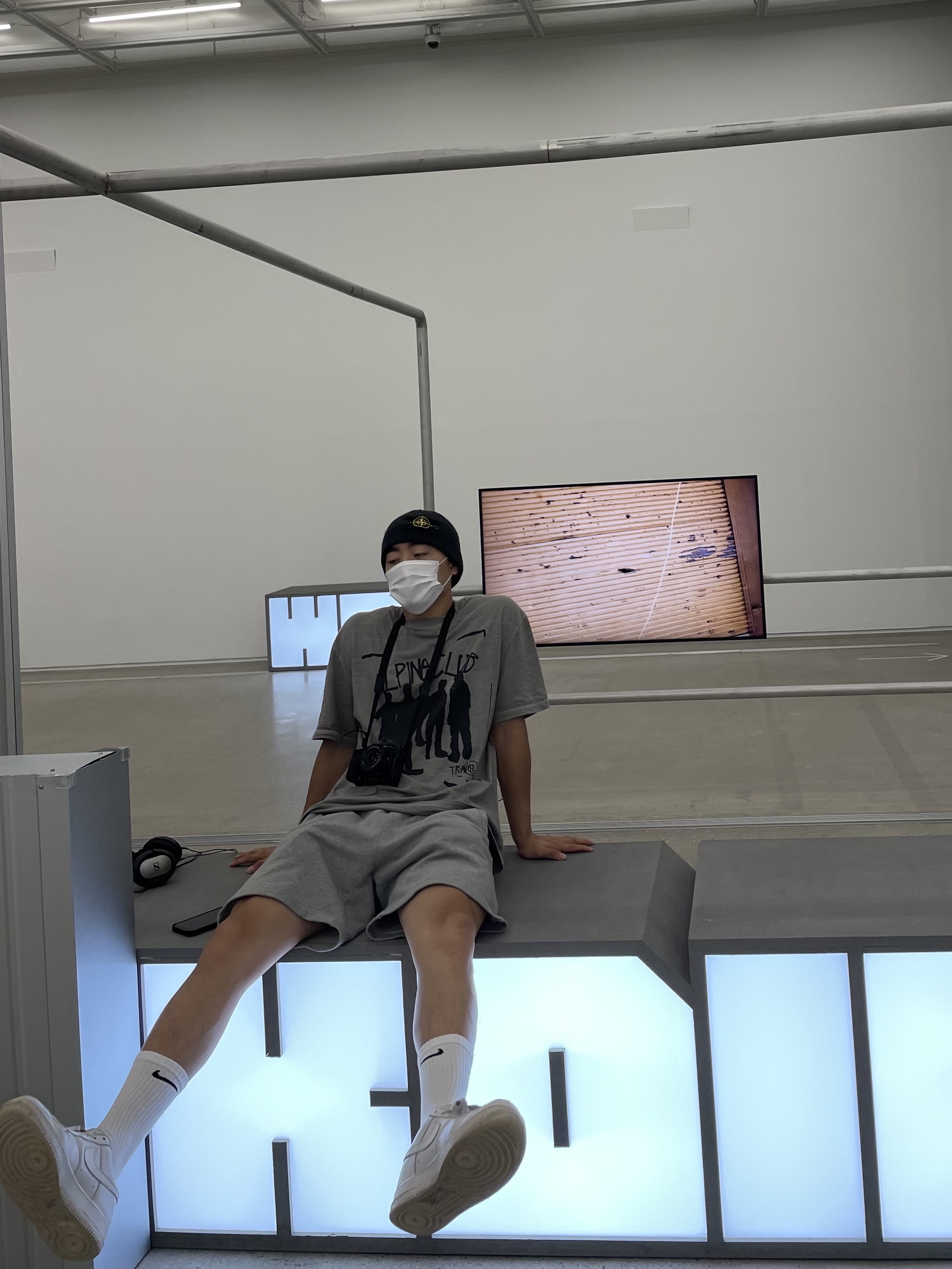 류채우 (@new_cw00) 님의 게시물 | KREAM