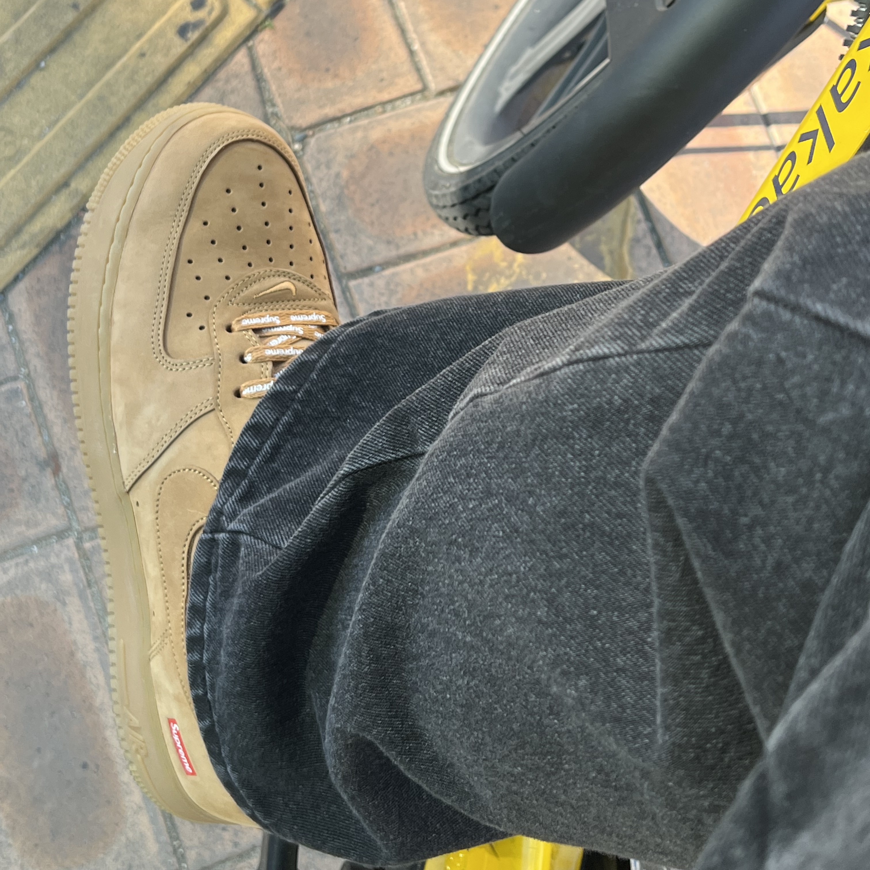 승헌 (@re._.eniw) 님의 게시물 | KREAM