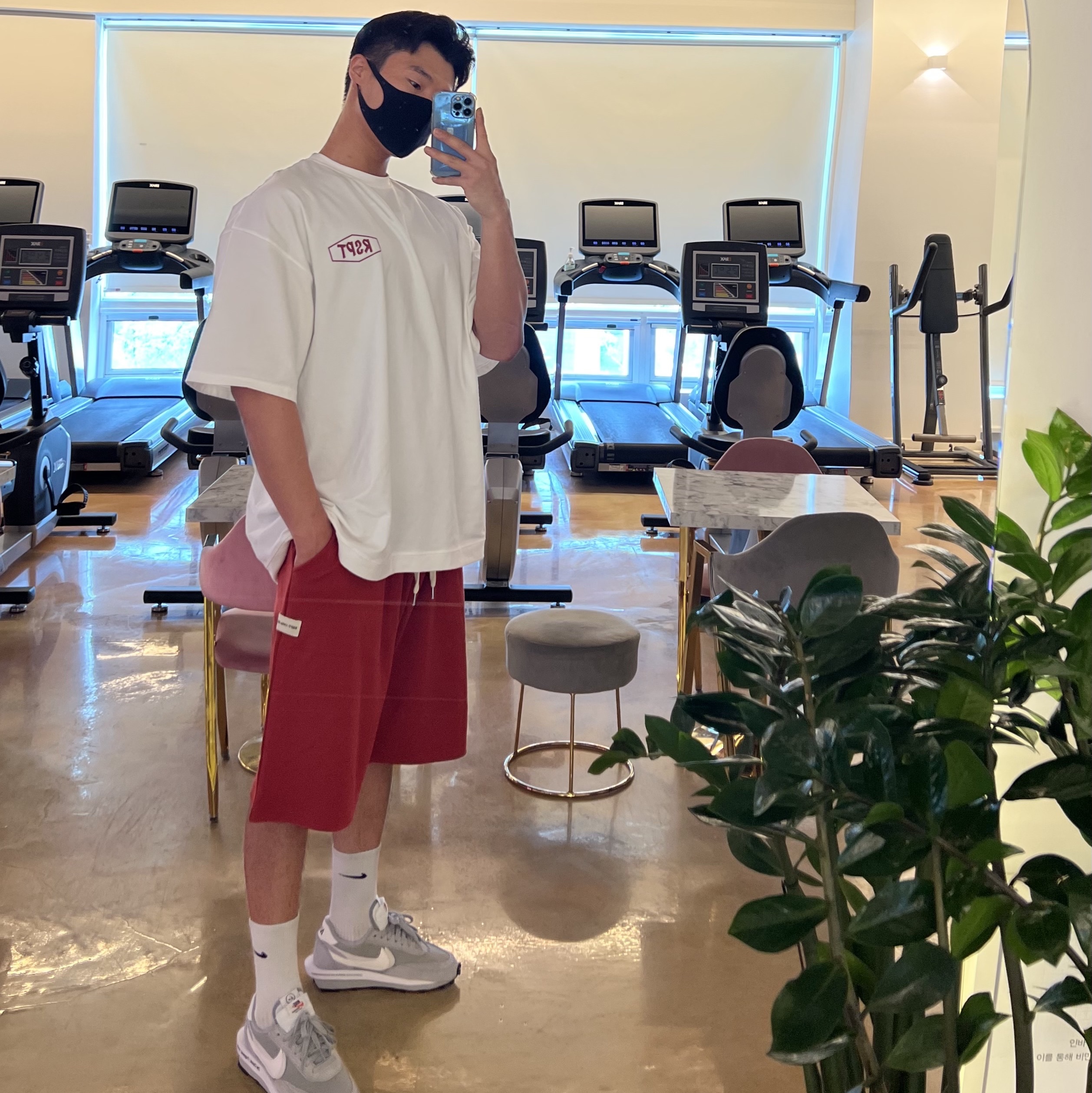 철호 (@cheol_ho) 님의 게시물 | KREAM