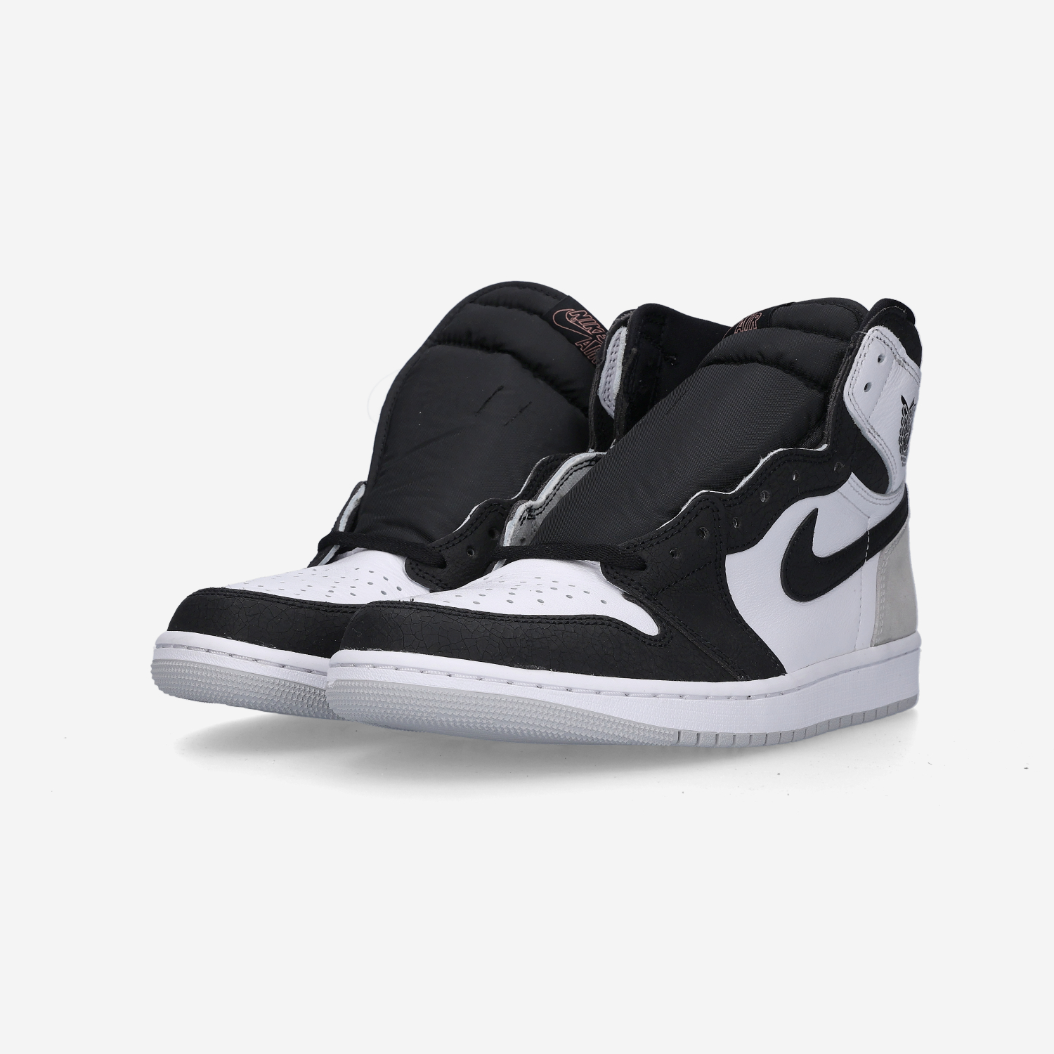 조던 1 레트로 하이 OG 블리치드 코랄 | KREAM