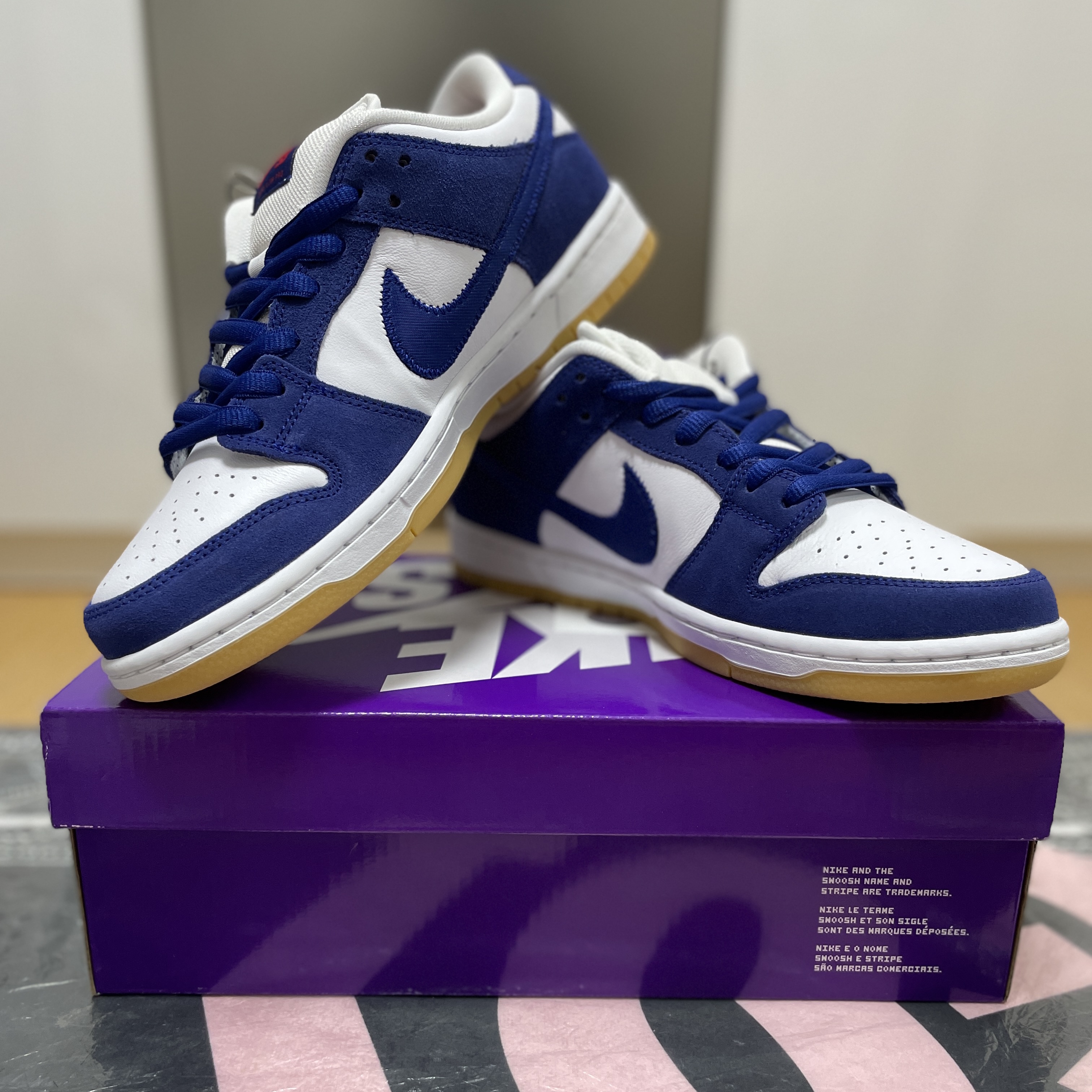 레드문 (@redmoon) 님의 게시물 | KREAM