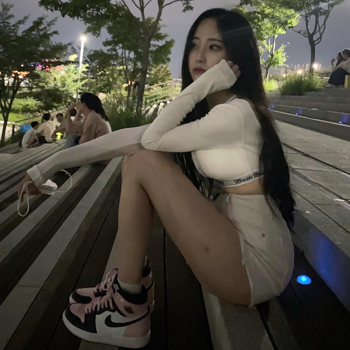 서녜 (@cseonye) 님의 게시물 | KREAM