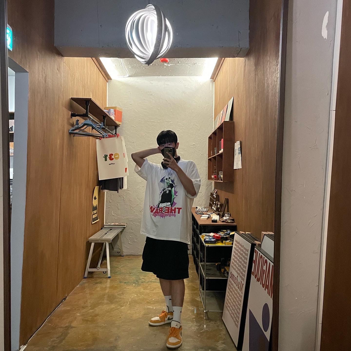 호라 (@ho_ra) 님의 게시물 | KREAM