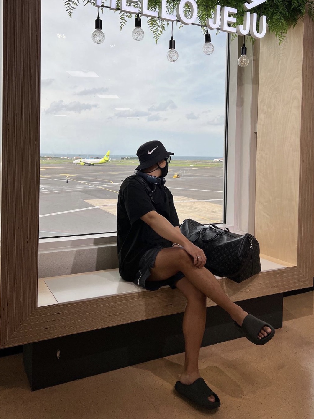 Jay (@jaytranada) 님의 게시물 | KREAM