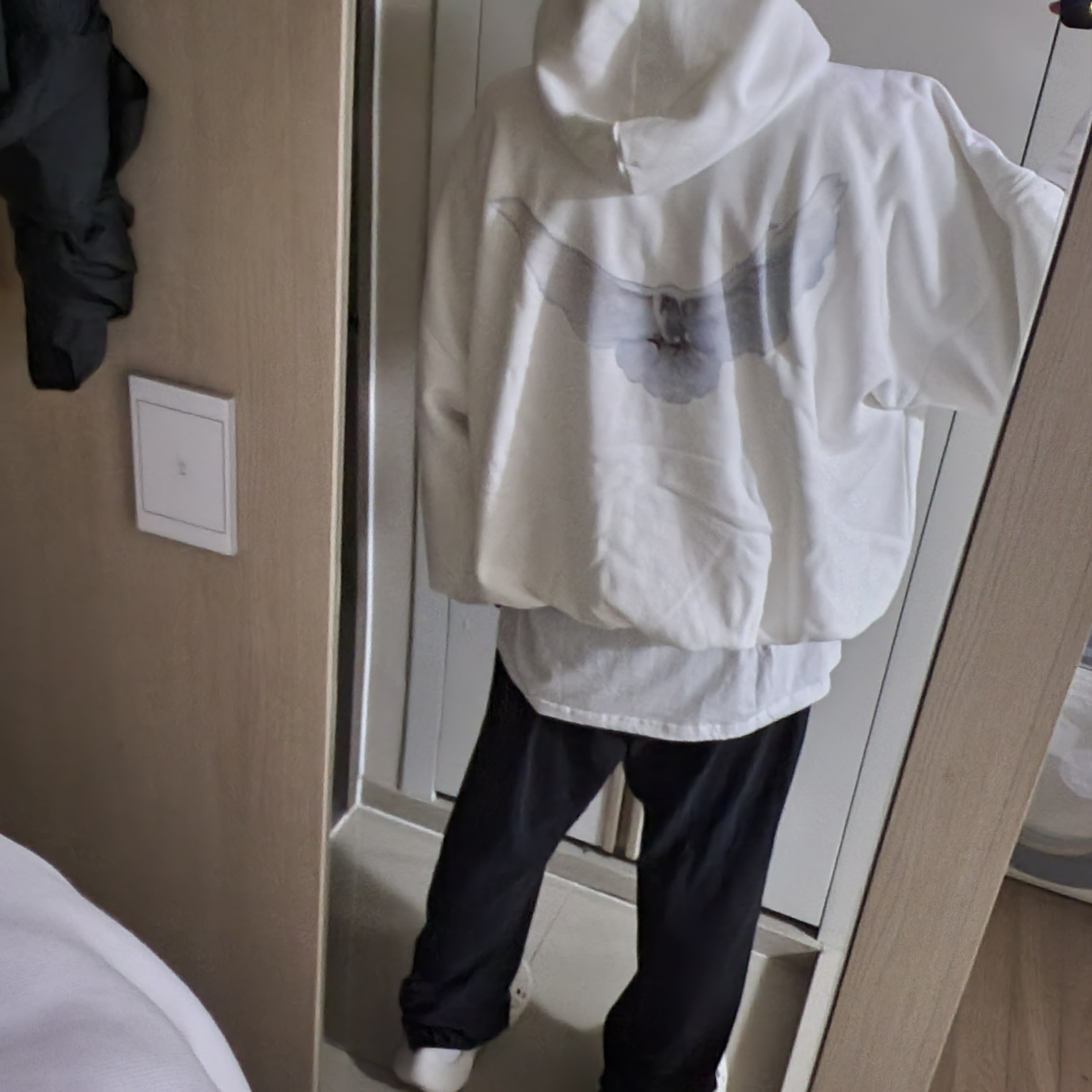 L (@union_la) 님의 게시물 | KREAM