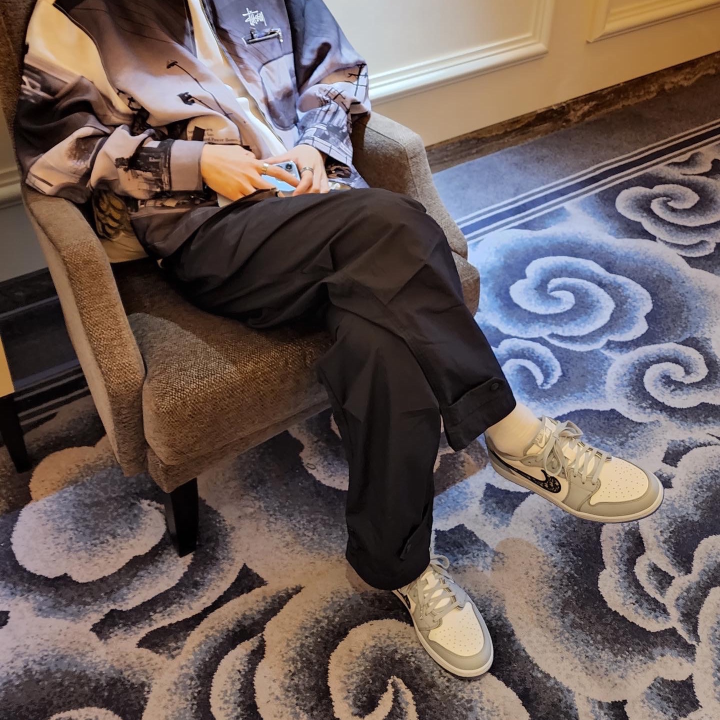 류원 (@ryu_won_is) 님의 게시물 | KREAM