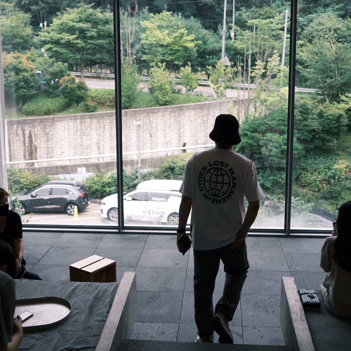 Instargram: ... (@s.__.hxx) 님의 게시물 | KREAM