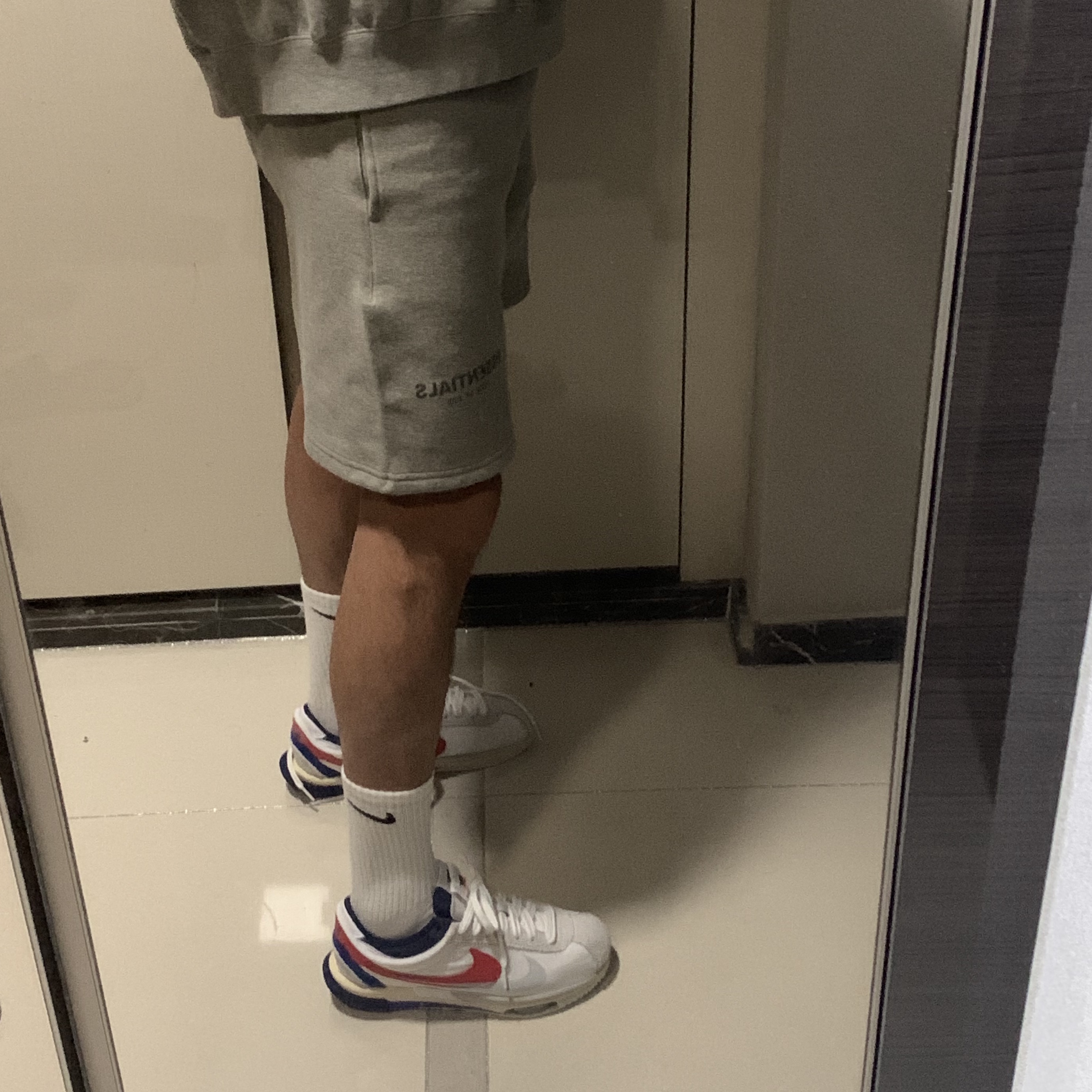 진 (@lee.yj__) 님의 게시물 | KREAM