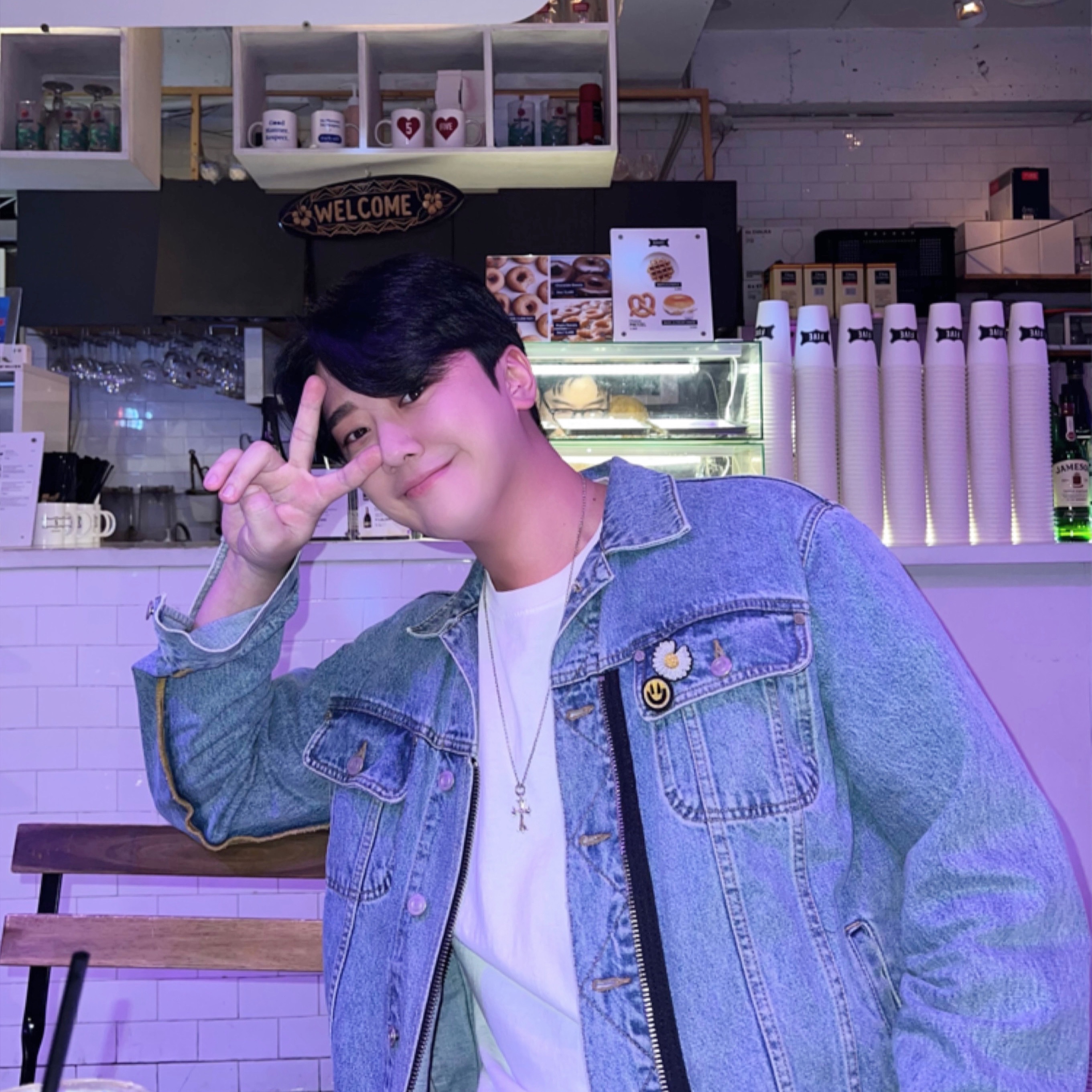 🌻Instagram (@_onjun) 님의 게시물 | KREAM